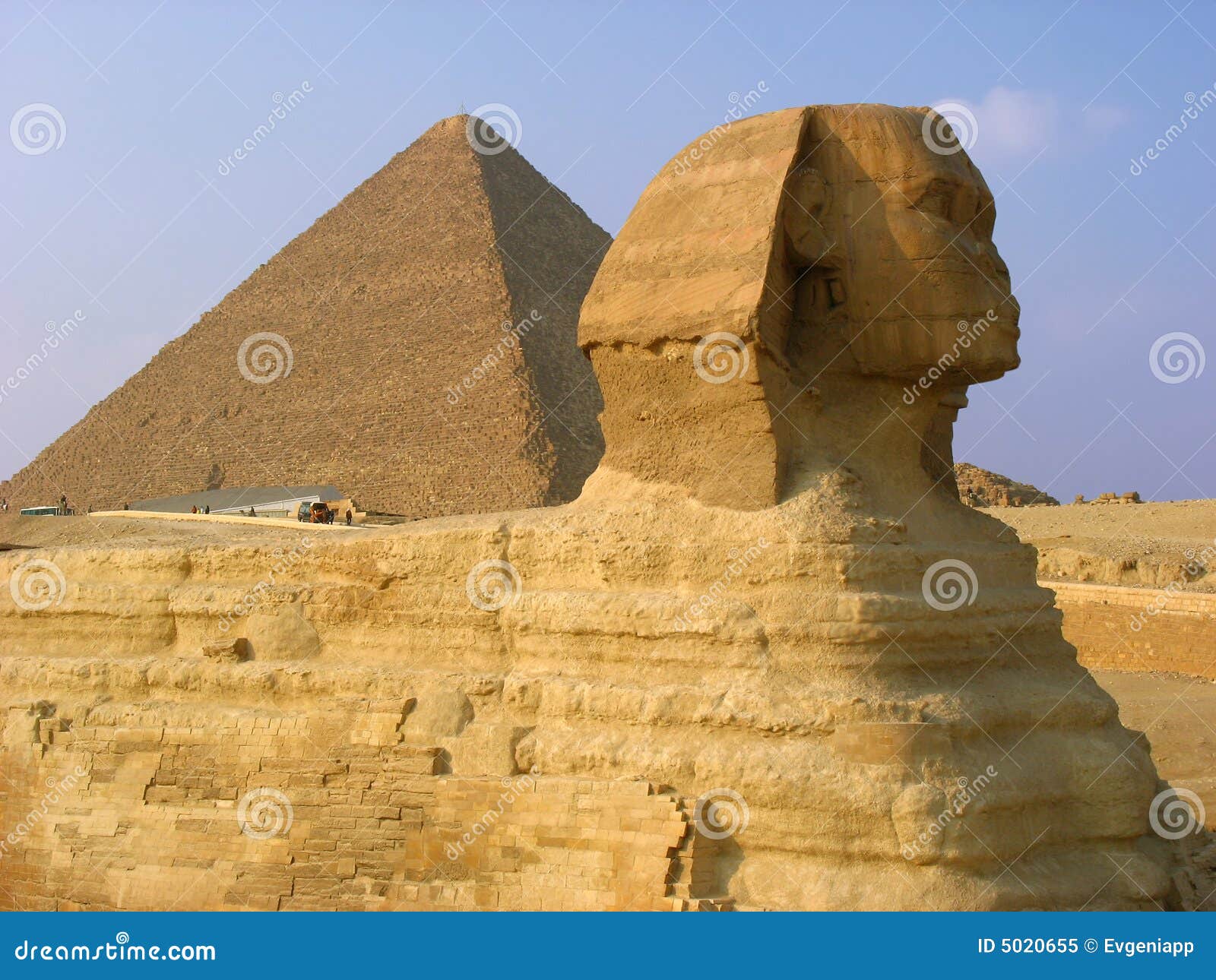 Sphynx and Pyramids in Giza Stock Image - Image of culture, dynasty ...