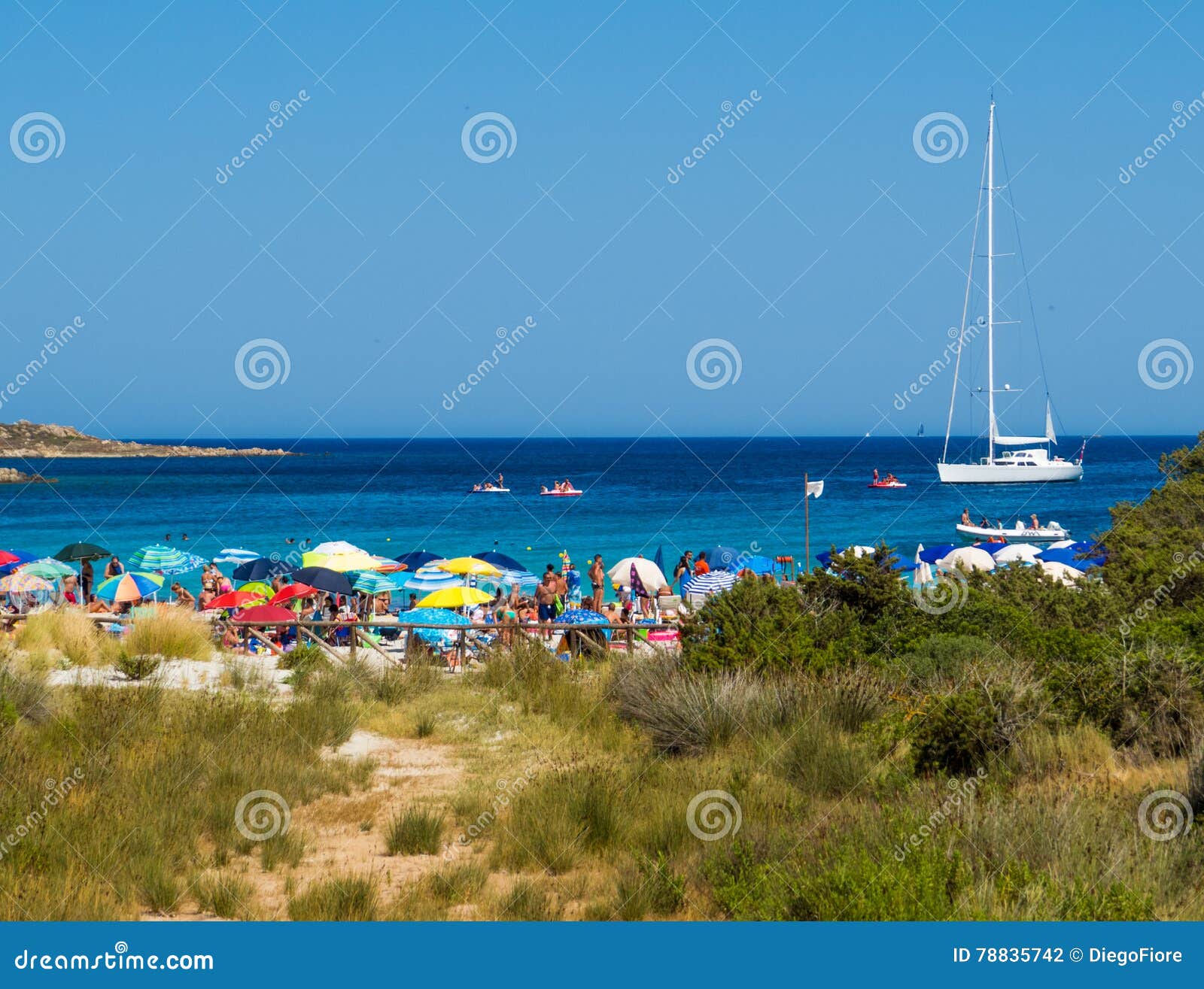 Spiaggia Del Relitto, Ilha De Caprera Fotografia Editorial - Imagem de ...