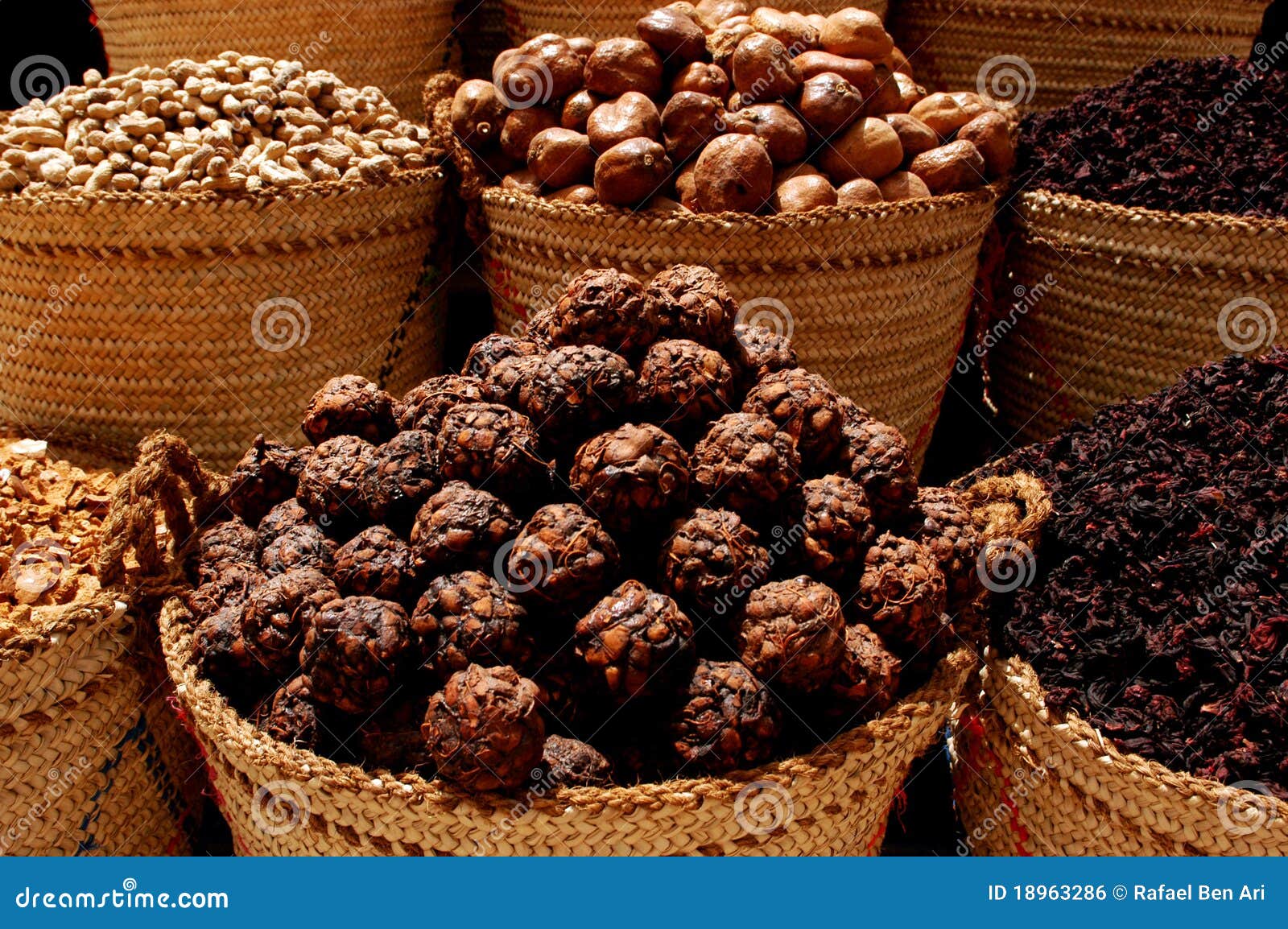 Spices in Aswan Market, Egypt Stock Photo - Image of nile, canvas: 18963286