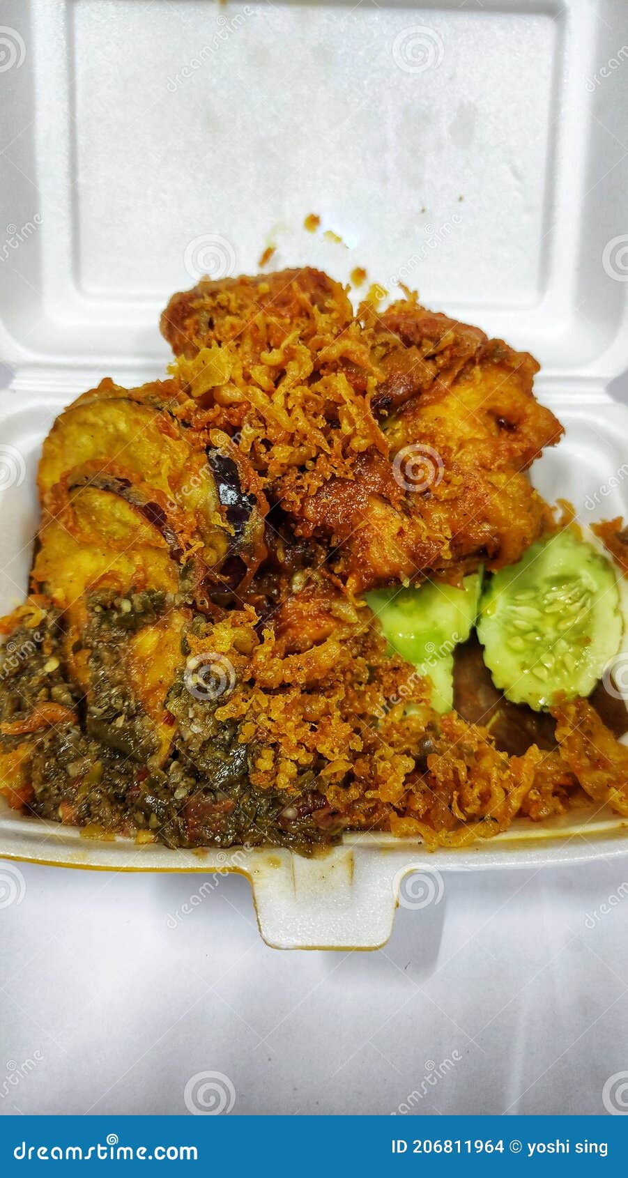 Spicy Indonesia Smash Chiken Stock Photo - Image of seafood, vegetable ...