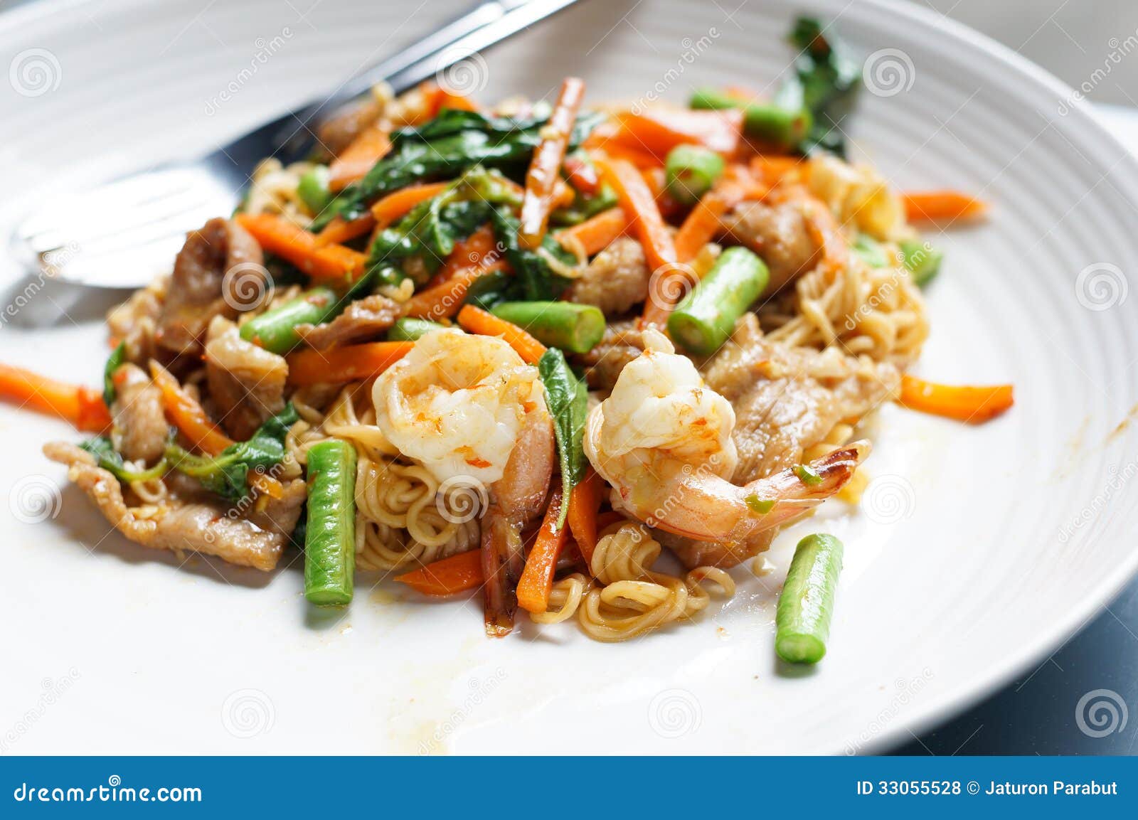 The spicy noodles basil stock photo. Image of thai, shrimp - 33055528