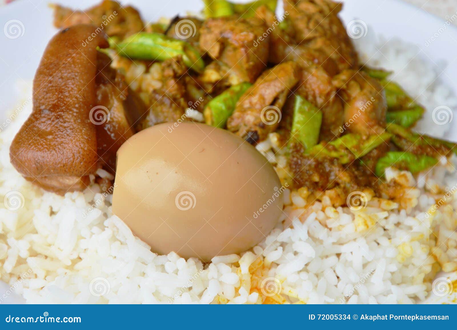Spicy Stir Fried Curry Chicken Entrails and Sweet Boiled Brown Egg on ...
