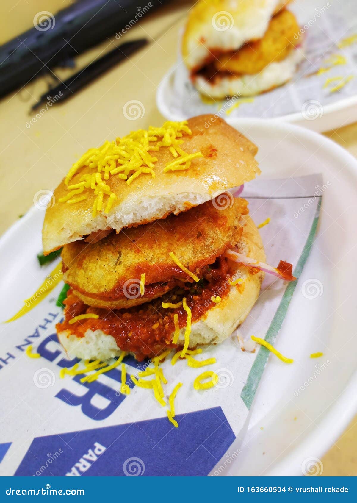 Spicy Wada Paav ðŸ˜‹ðŸ˜‹ðŸ˜‹ðŸ˜‹ðŸ˜‹ðŸ˜‹ Editorial Stock Image - Image ...