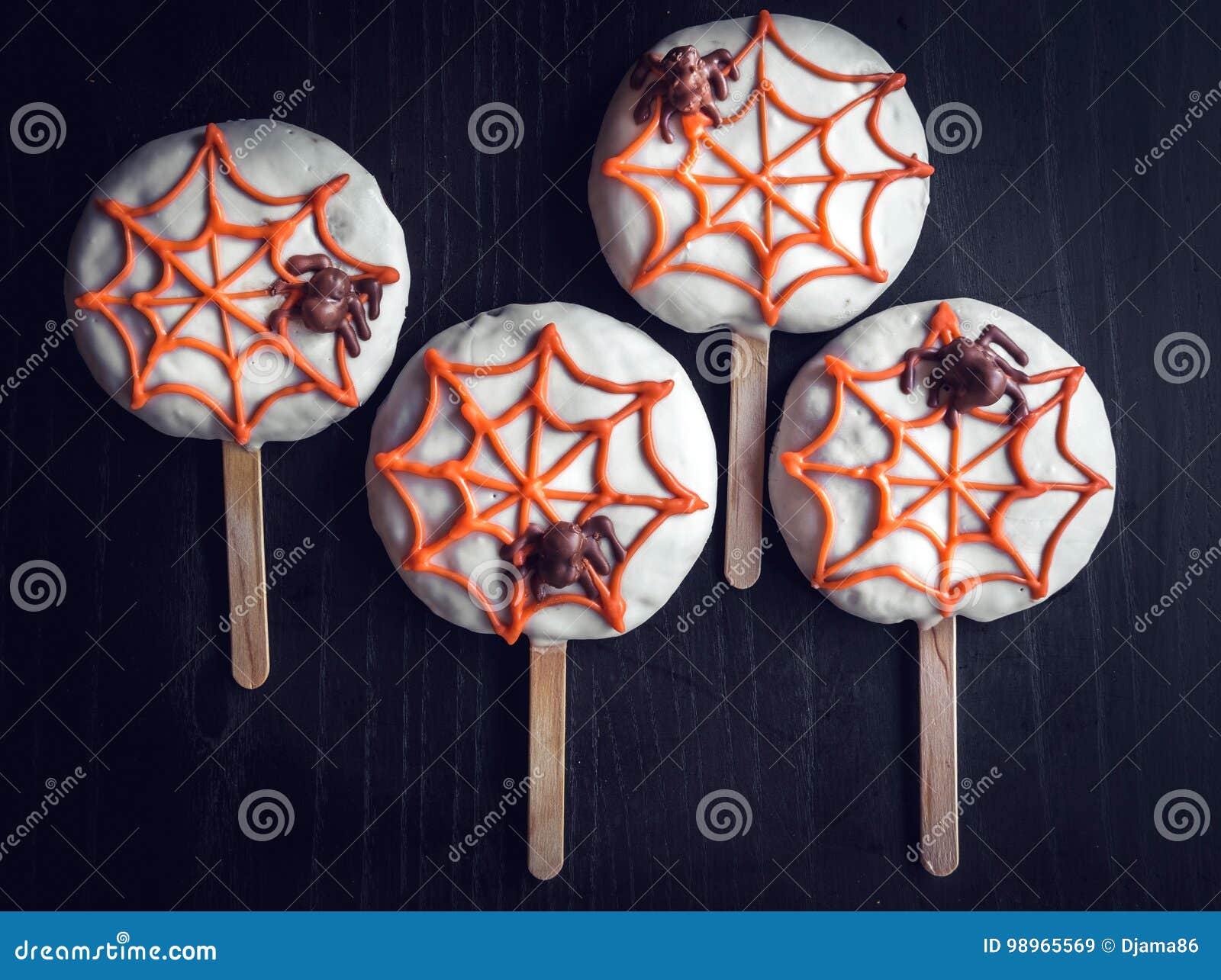 Spider cookie lollipops stock image. Image of cream, frosted - 98965569
