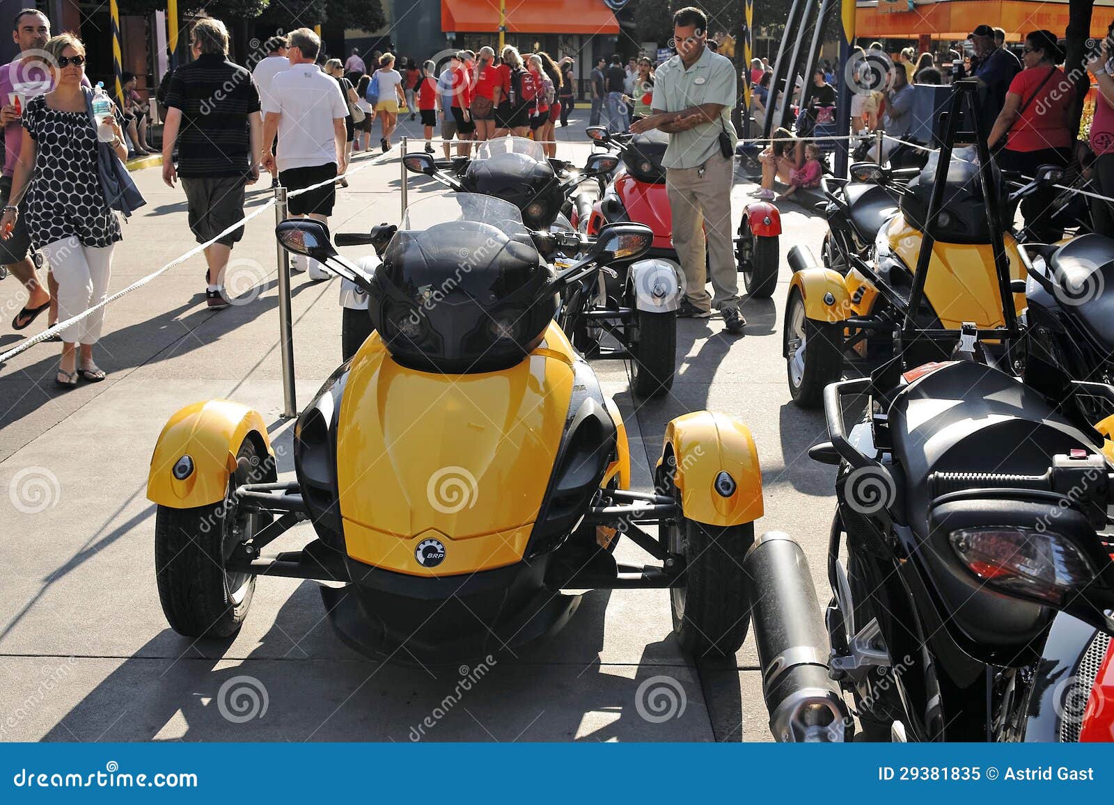 Spider Quads in the Universal Studios Editorial Image - Image of fame ...