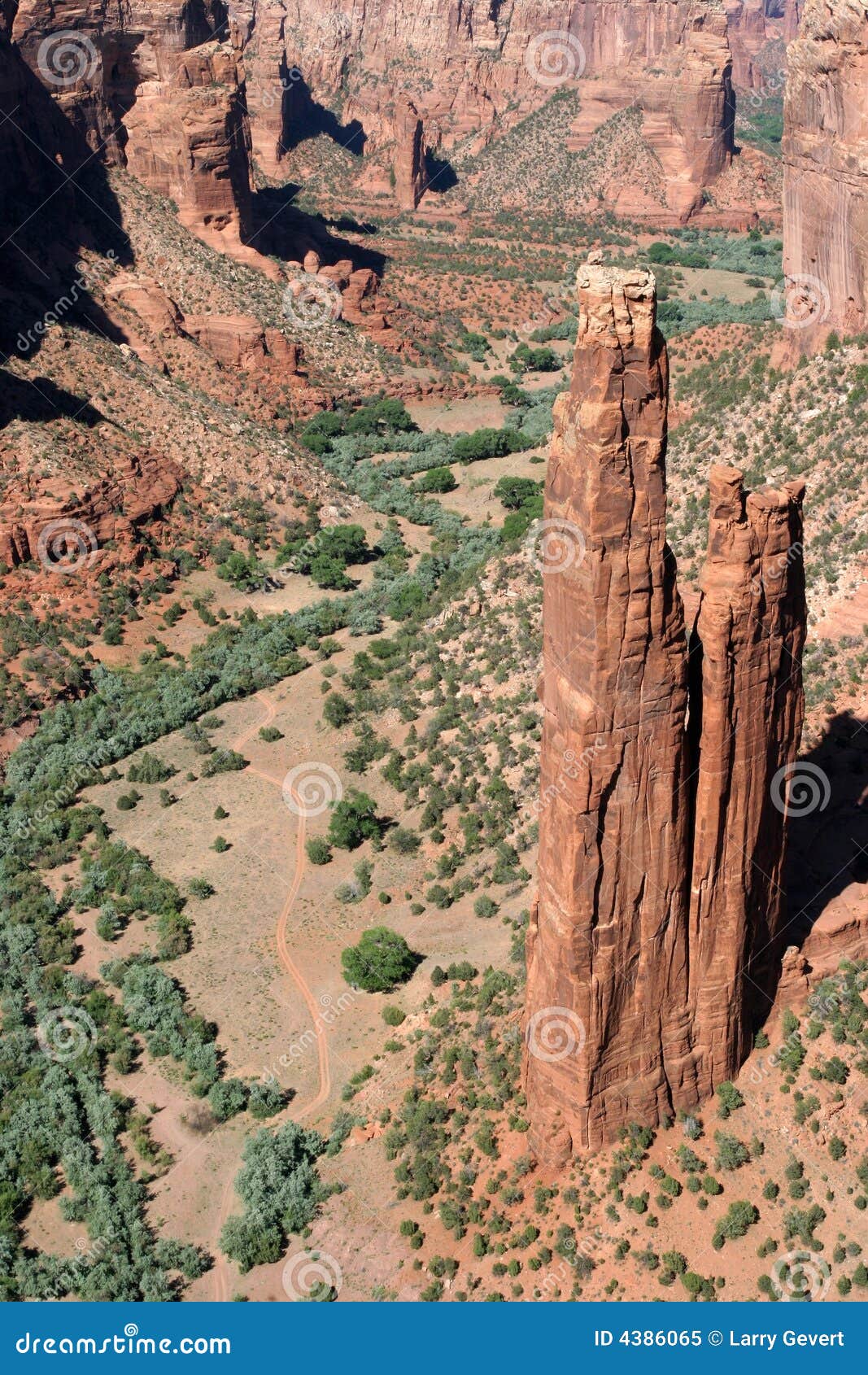 Spider Rock in Canyon De Chelly Stock Image - Image of natural, ancient ...