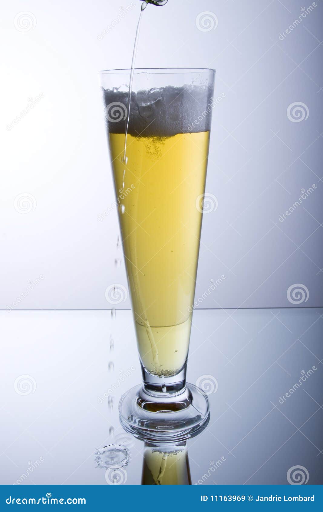 Spilling beer stock image. Image of clear, drink, drops - 11163969