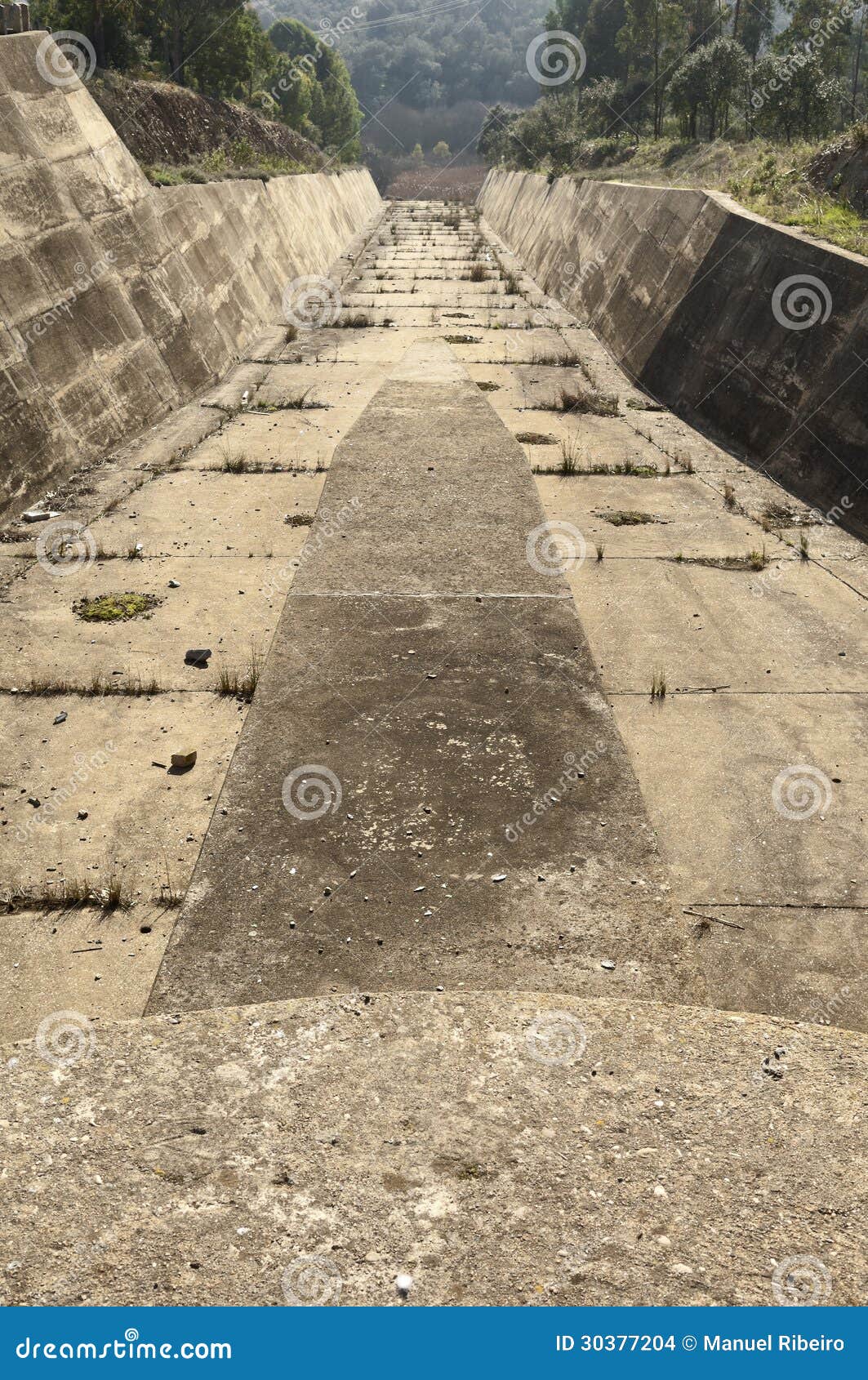 Dam Overflow Spillway Royalty-Free Stock Photography | CartoonDealer ...