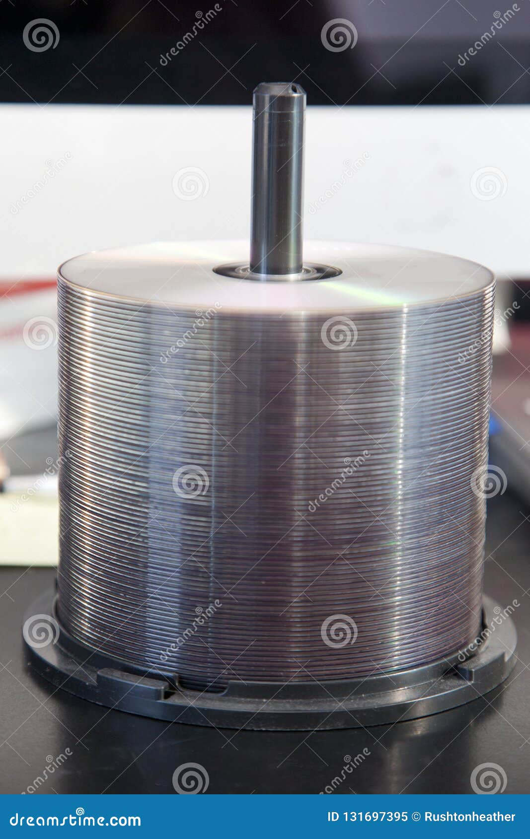 Spindel Von CDs Oder Von DVDs Stockbild - Bild von aufnahmefähig ...