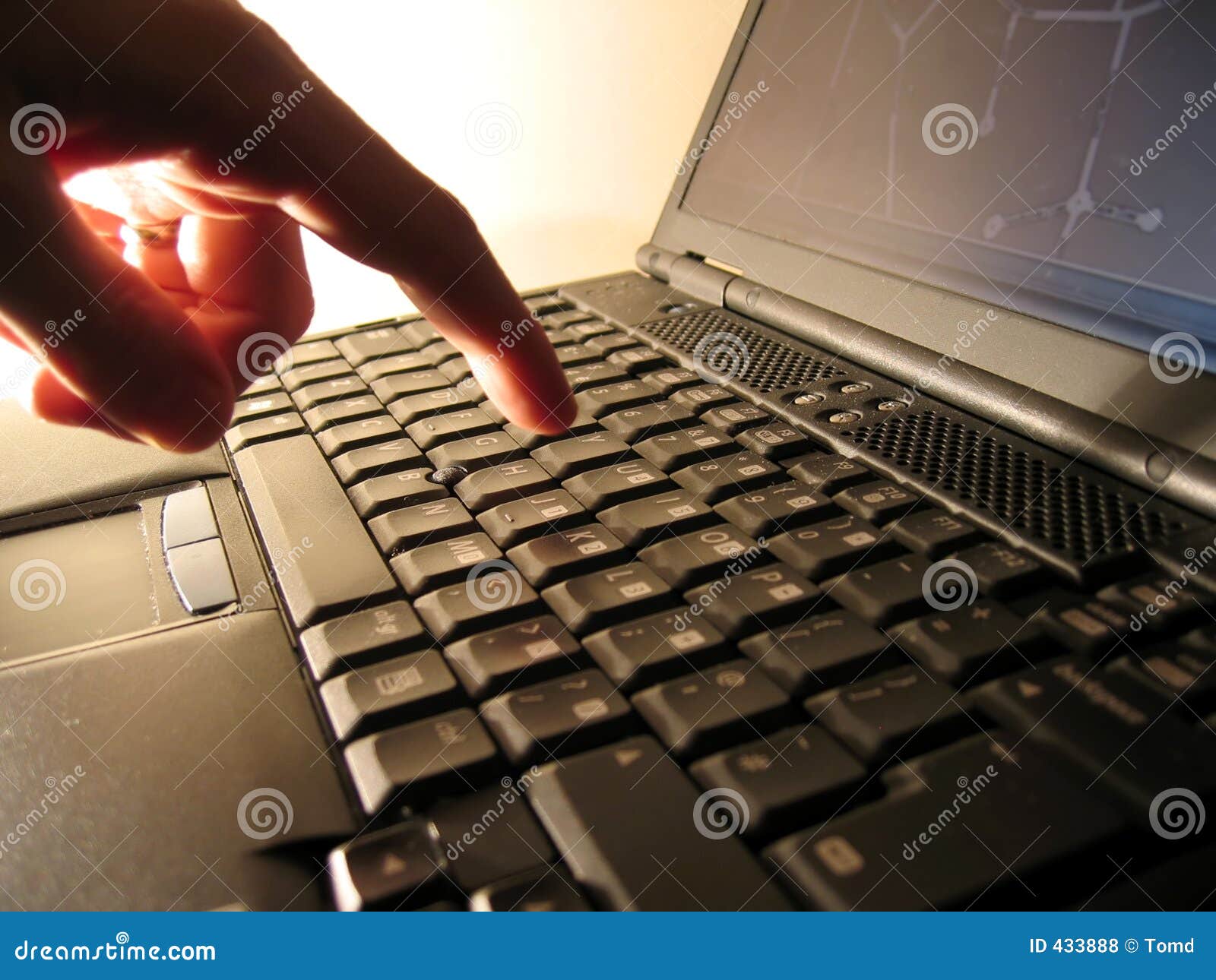 Spinga il tasto fotografia stock. Immagine di tastiera - 433888