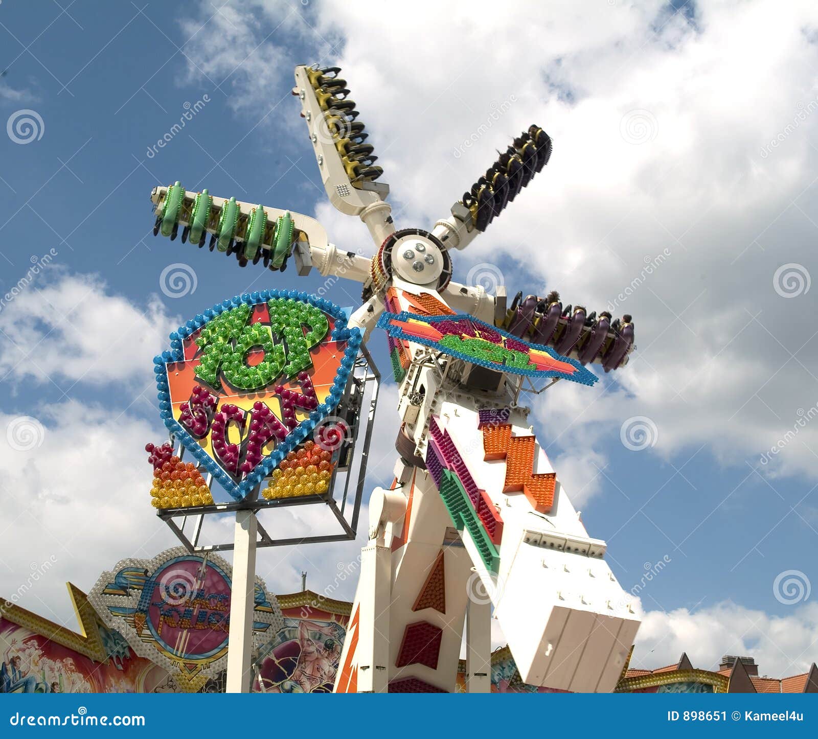 Spinner at the funfair editorial photo. Image of fast, play - 898651