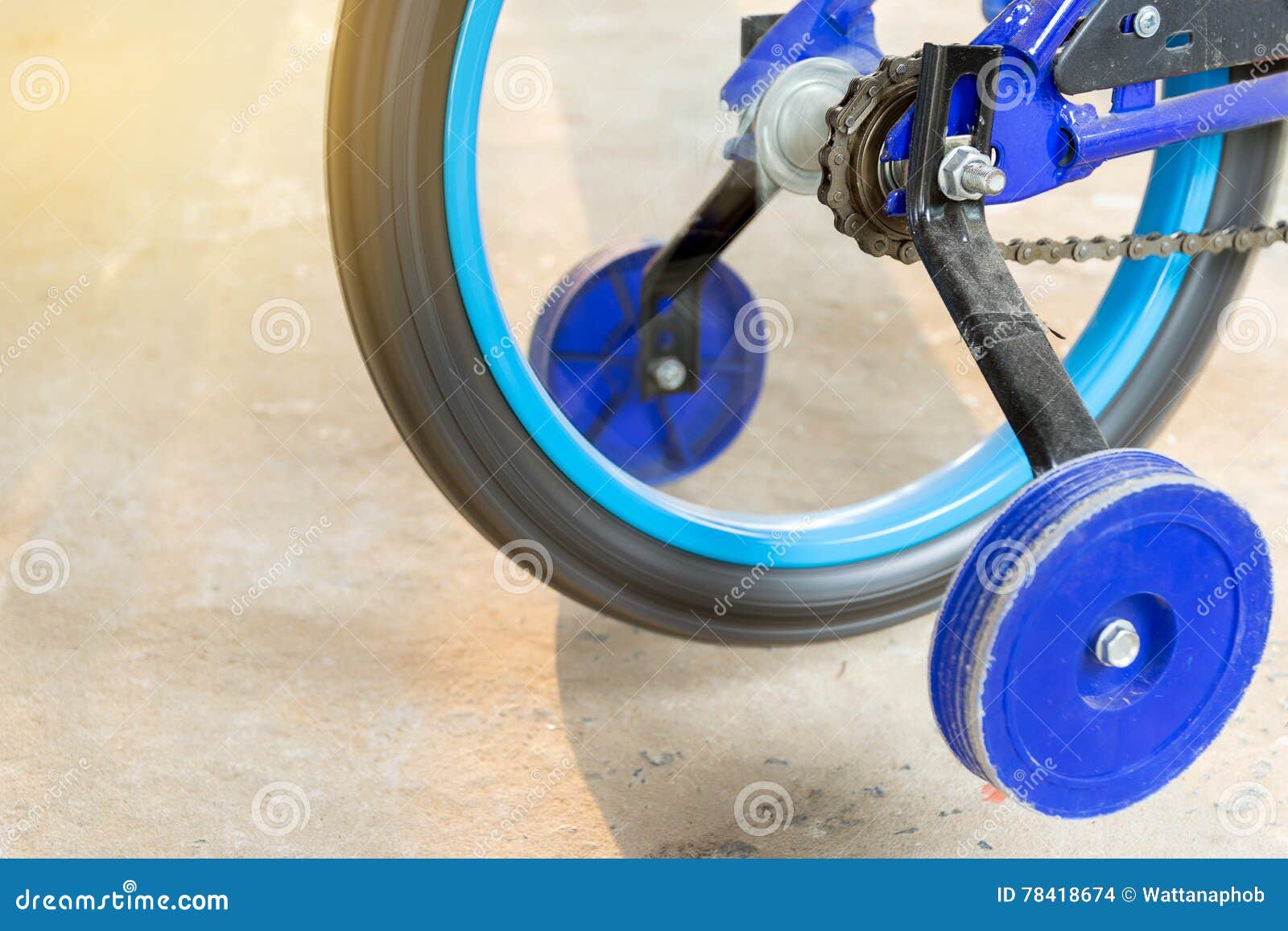 Spinning Children Bicycle Chain Wheel. Stock Photo - Image of cycling ...
