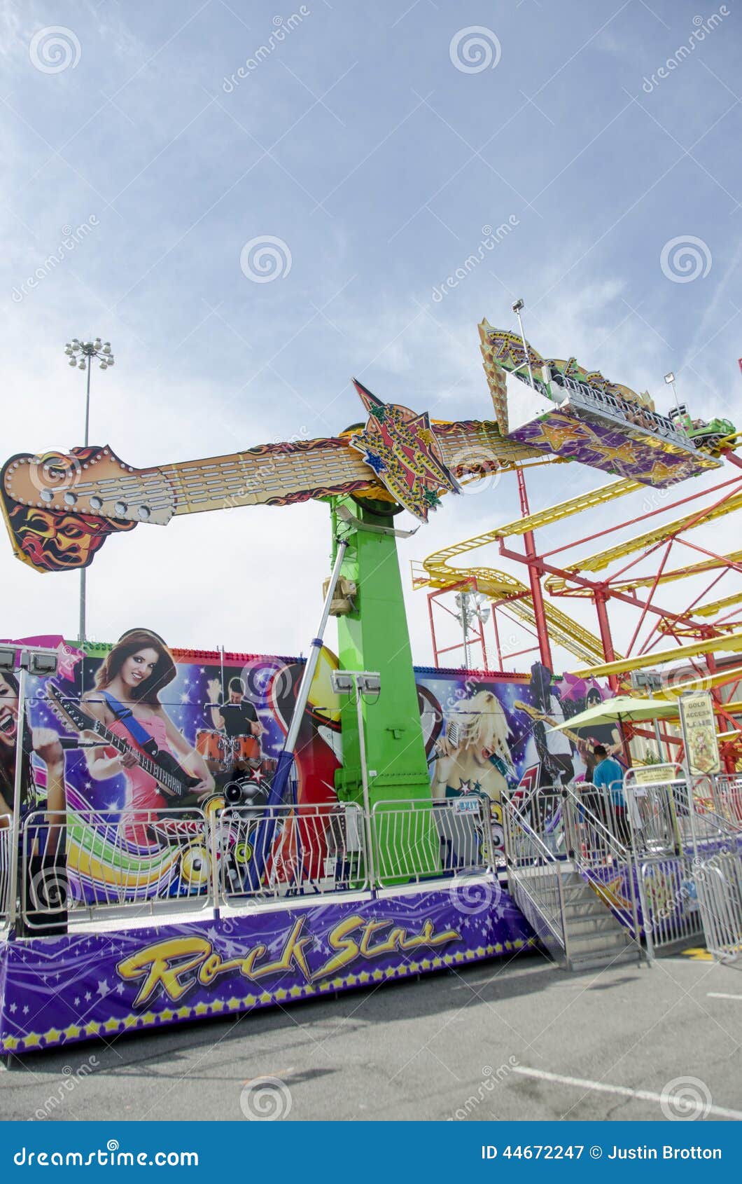 Spinning ride with blur editorial photography. Image of people - 44672247