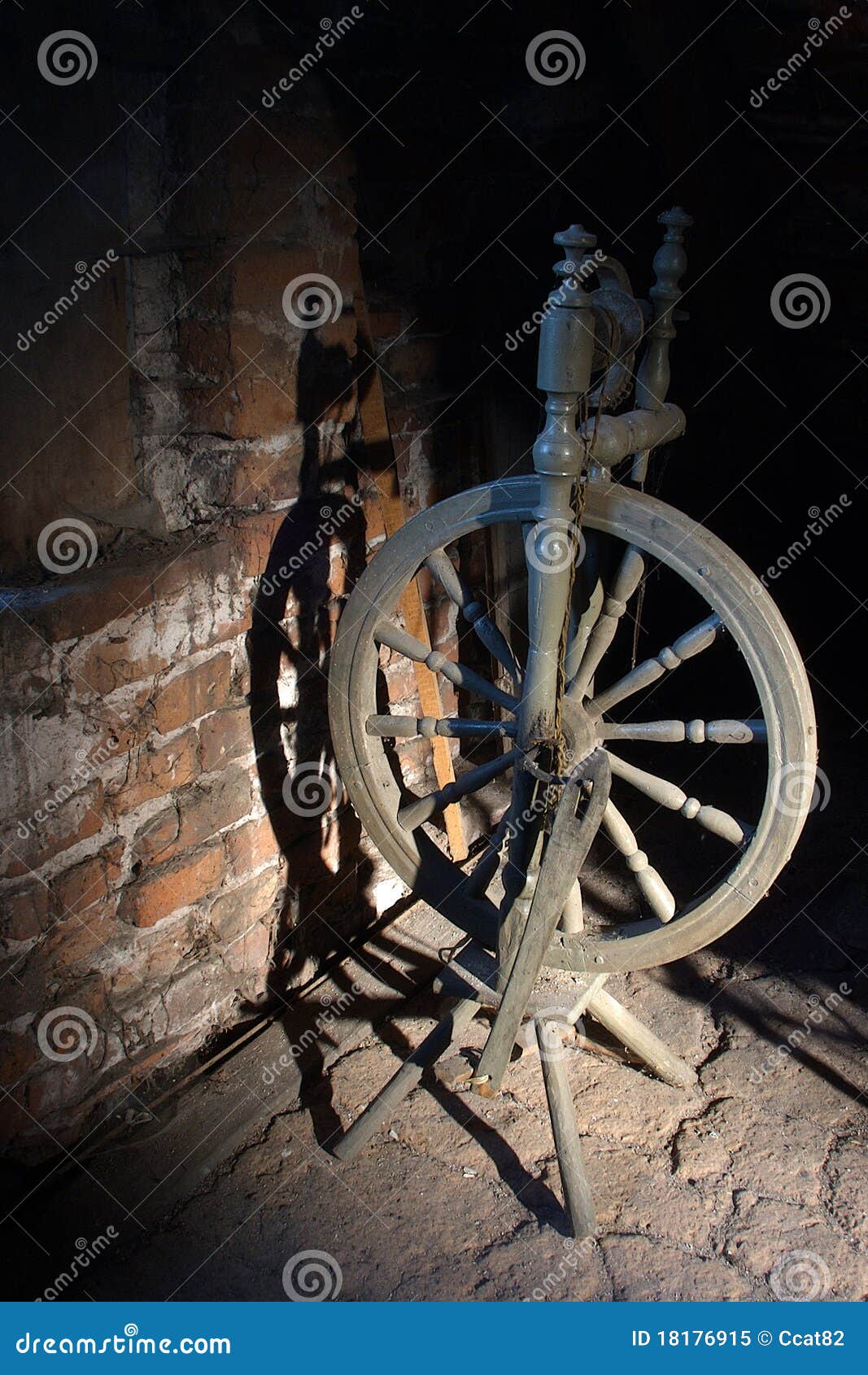 Spinning wheel stock image. Image of home, baskets, chair - 18176915