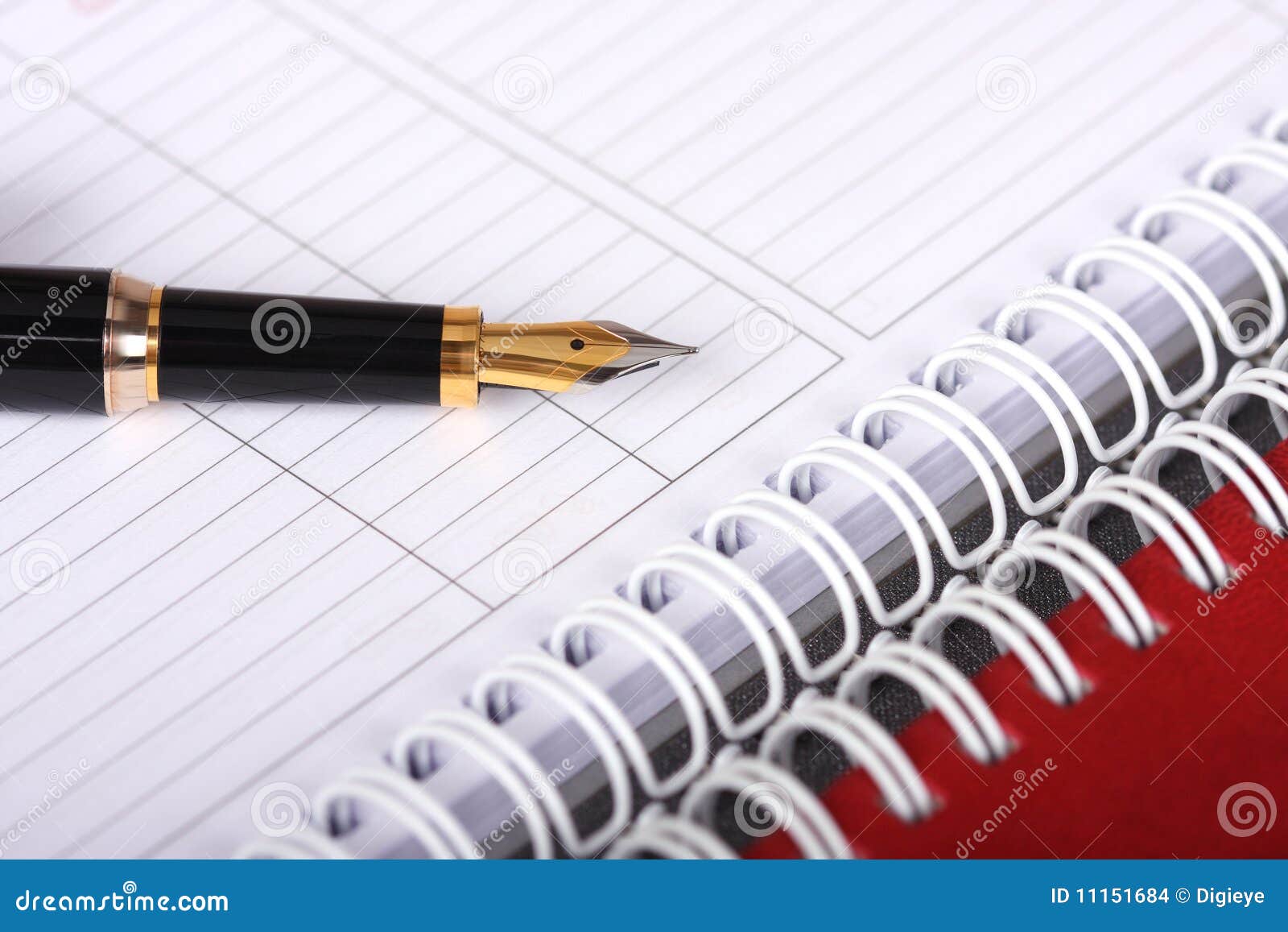 Spiral Notebook and Fountain Pen Stock Photo - Image of note, binder ...