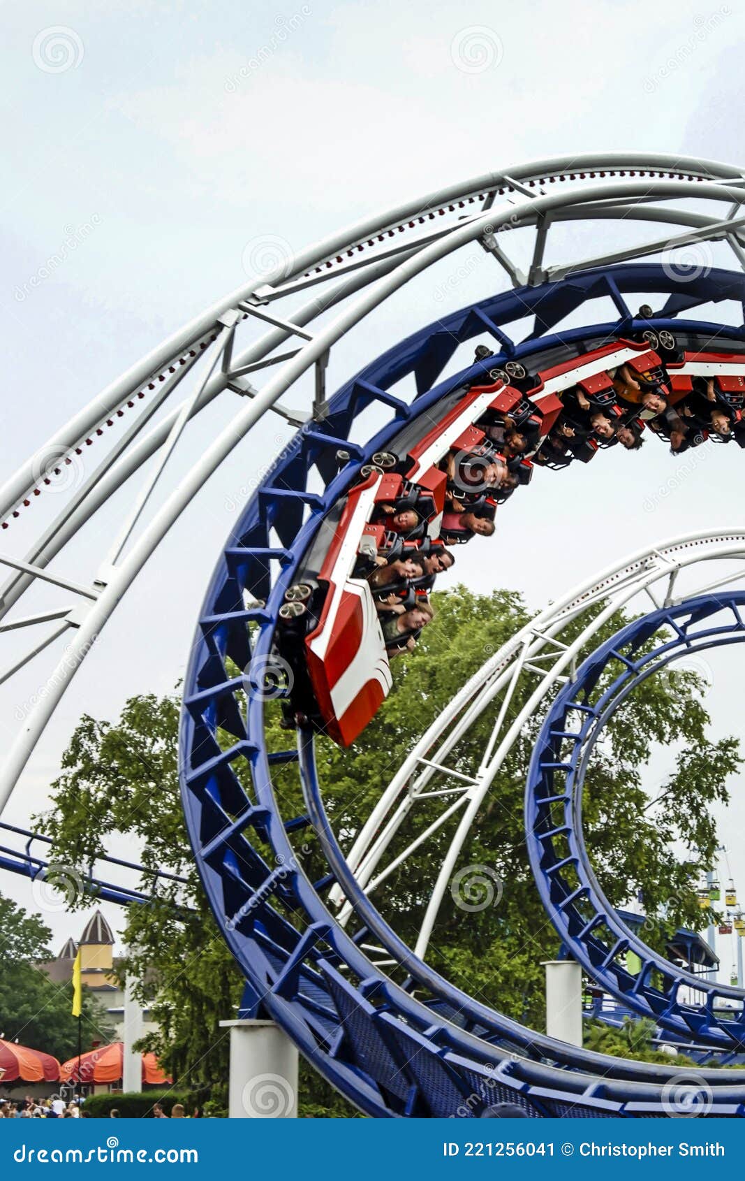 The Spiral Rollercoaster Ride at Cedar Point Editorial Photo - Image of ...