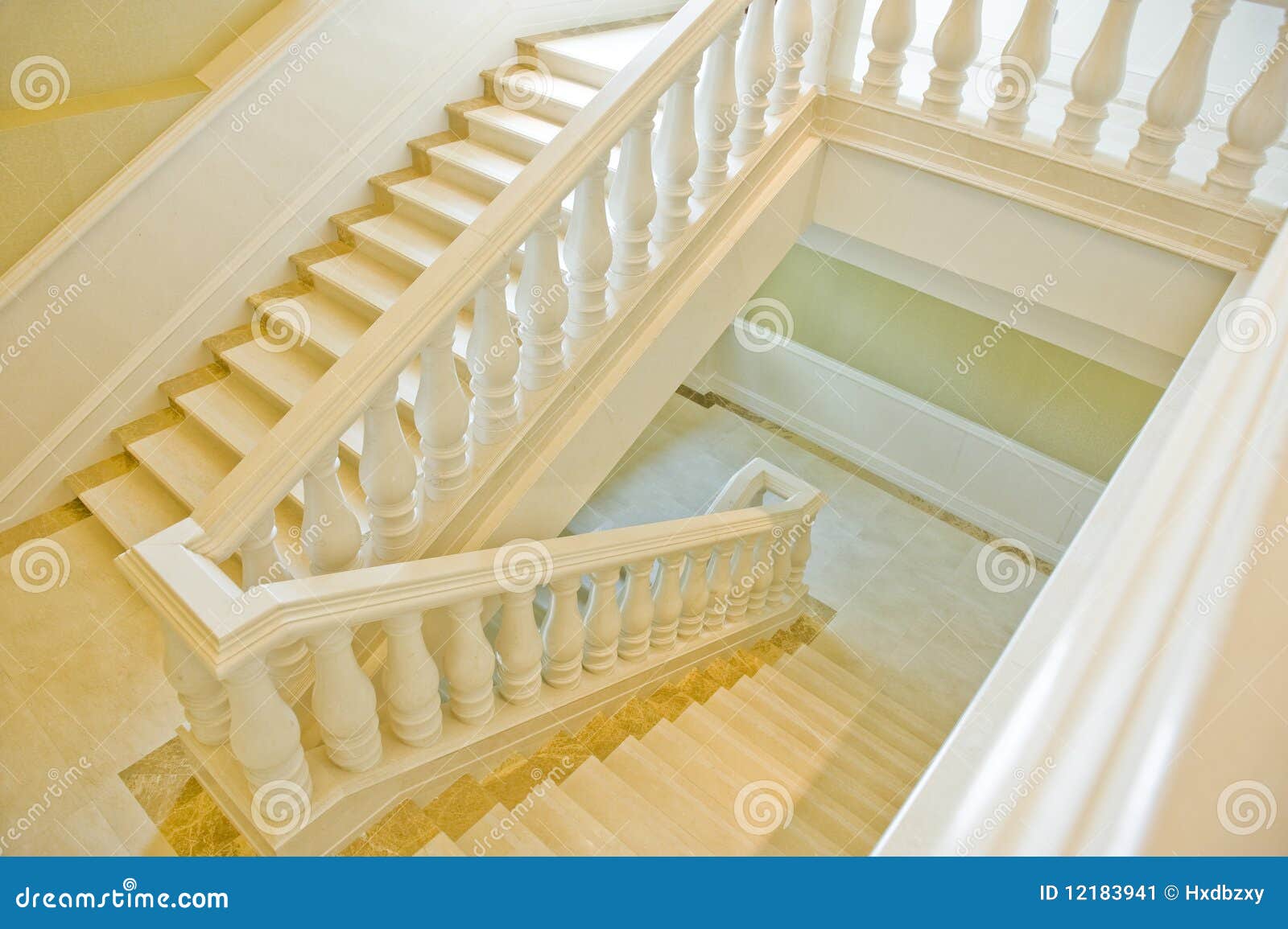 SPIRAL STAIR CASE stock image. Image of spiral, home - 12183941