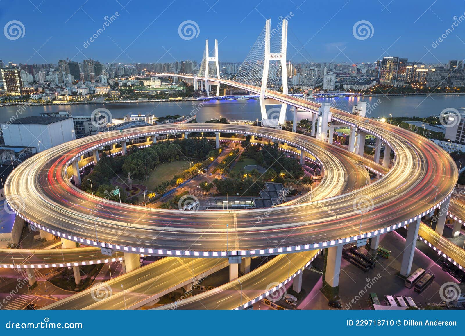 Spiralling Highway editorial image. Image of exposure - 229718710