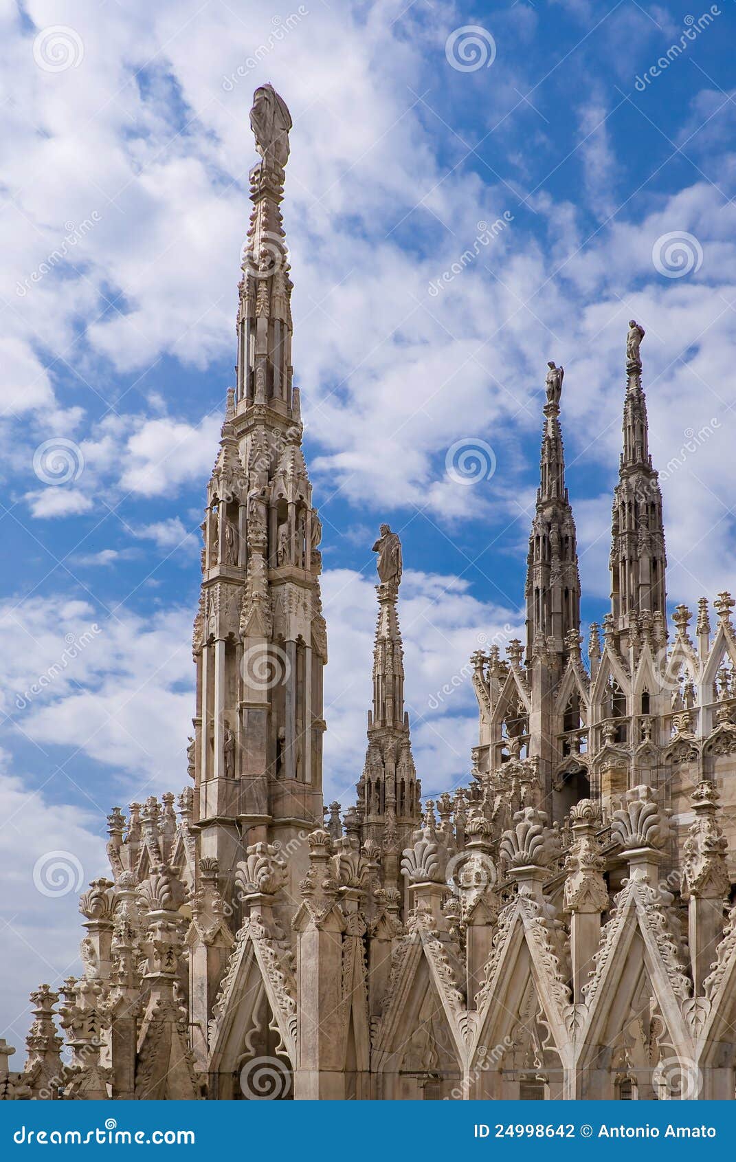 Spires of the Cathedral of Milan Stock Photo - Image of christian ...
