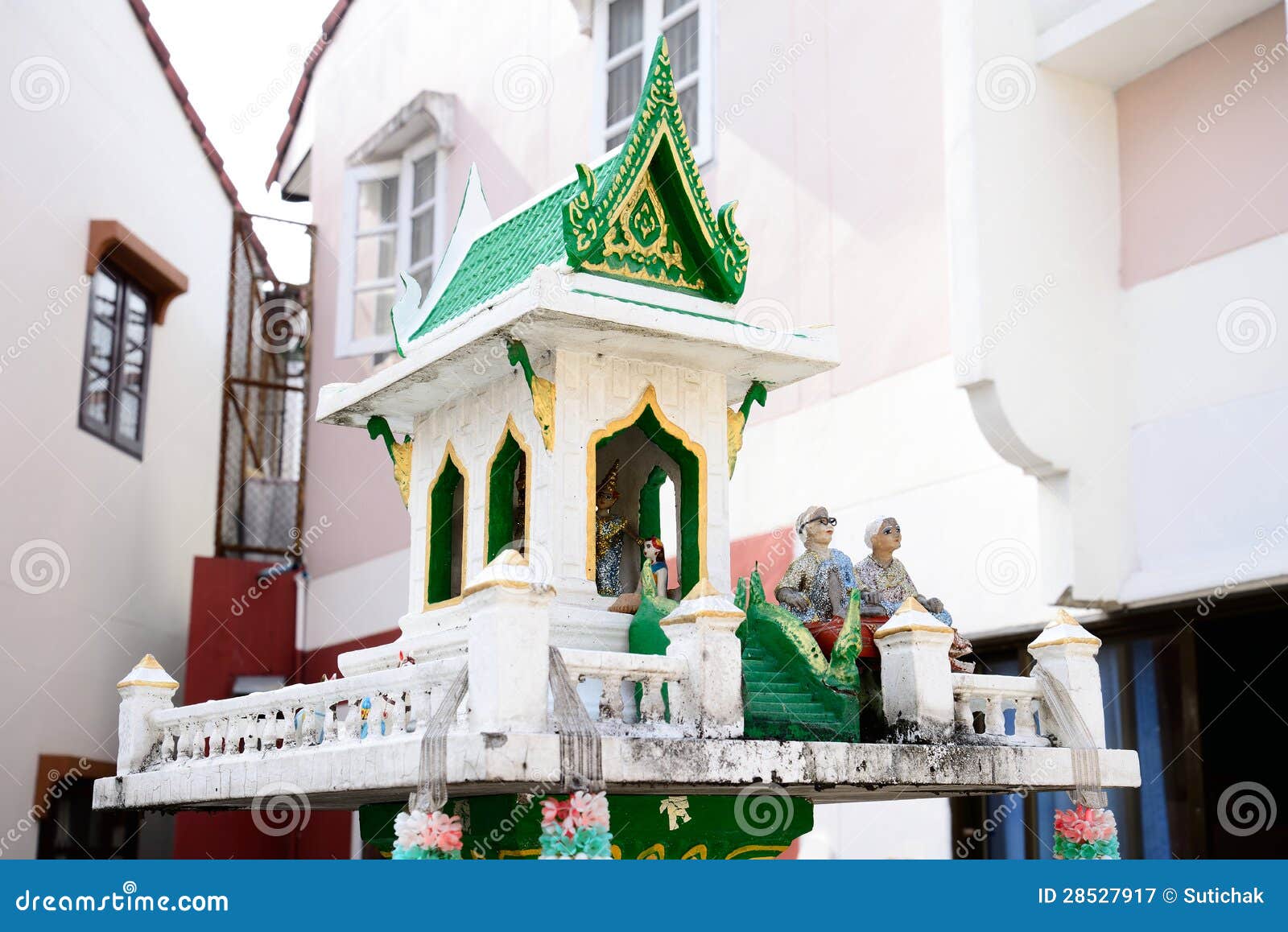 Spirit house shrine stock image. Image of artistic, shrine - 28527917