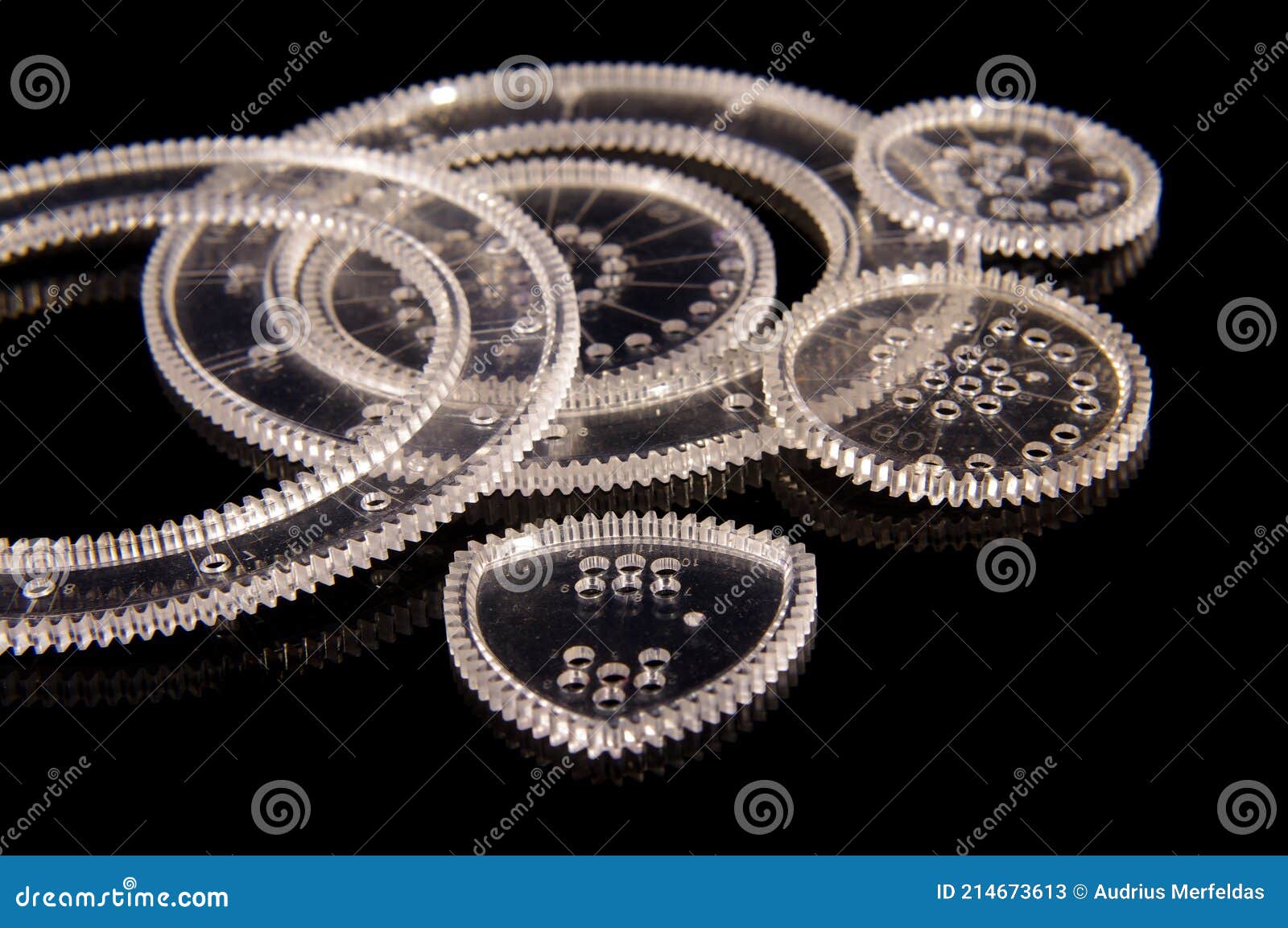 Spirograph Gear Isolated on the Black Stock Image - Image of mechanical ...