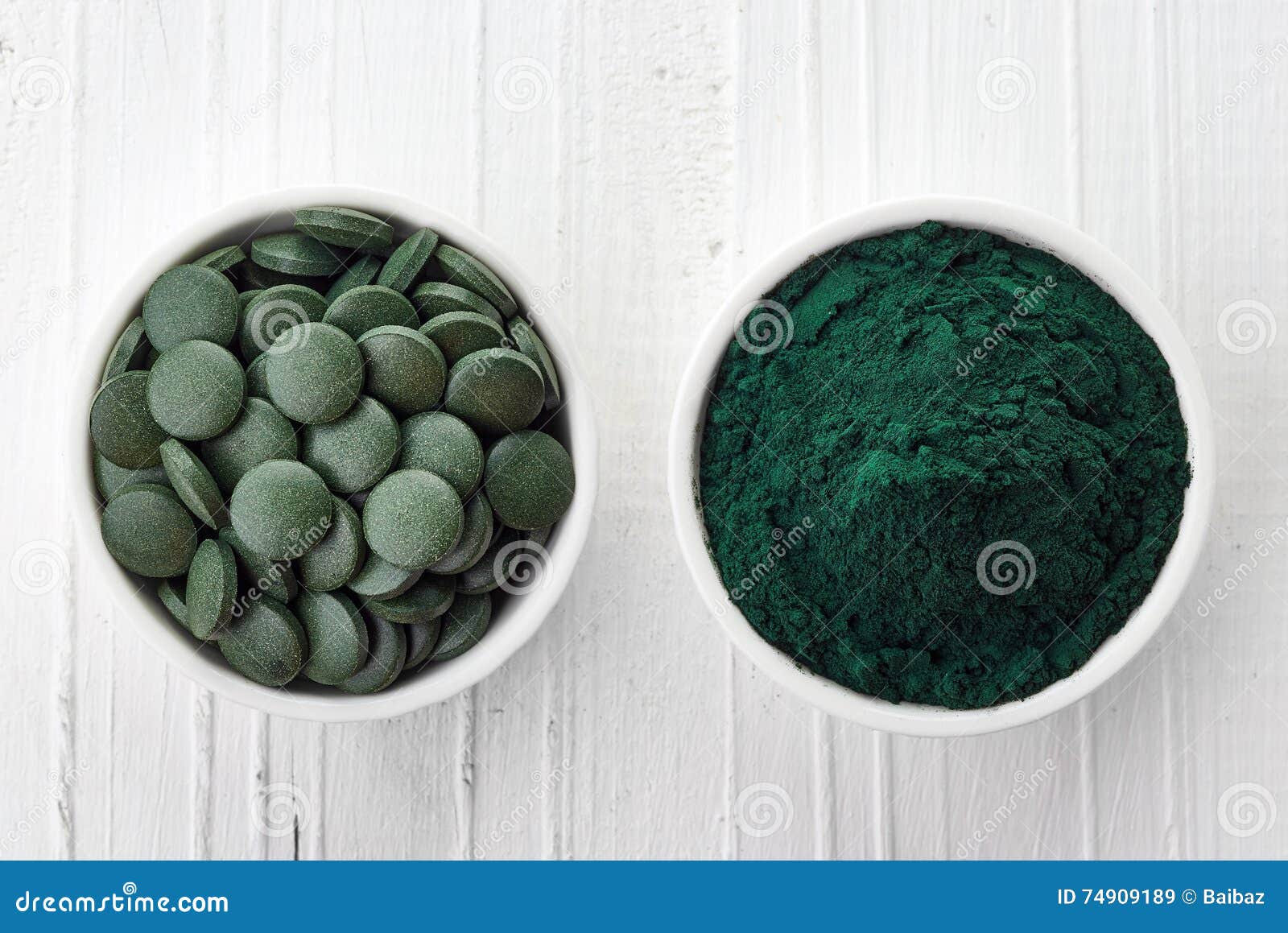 Spirulina Algae Powder and Tablets Stock Image - Image of antioxidant ...
