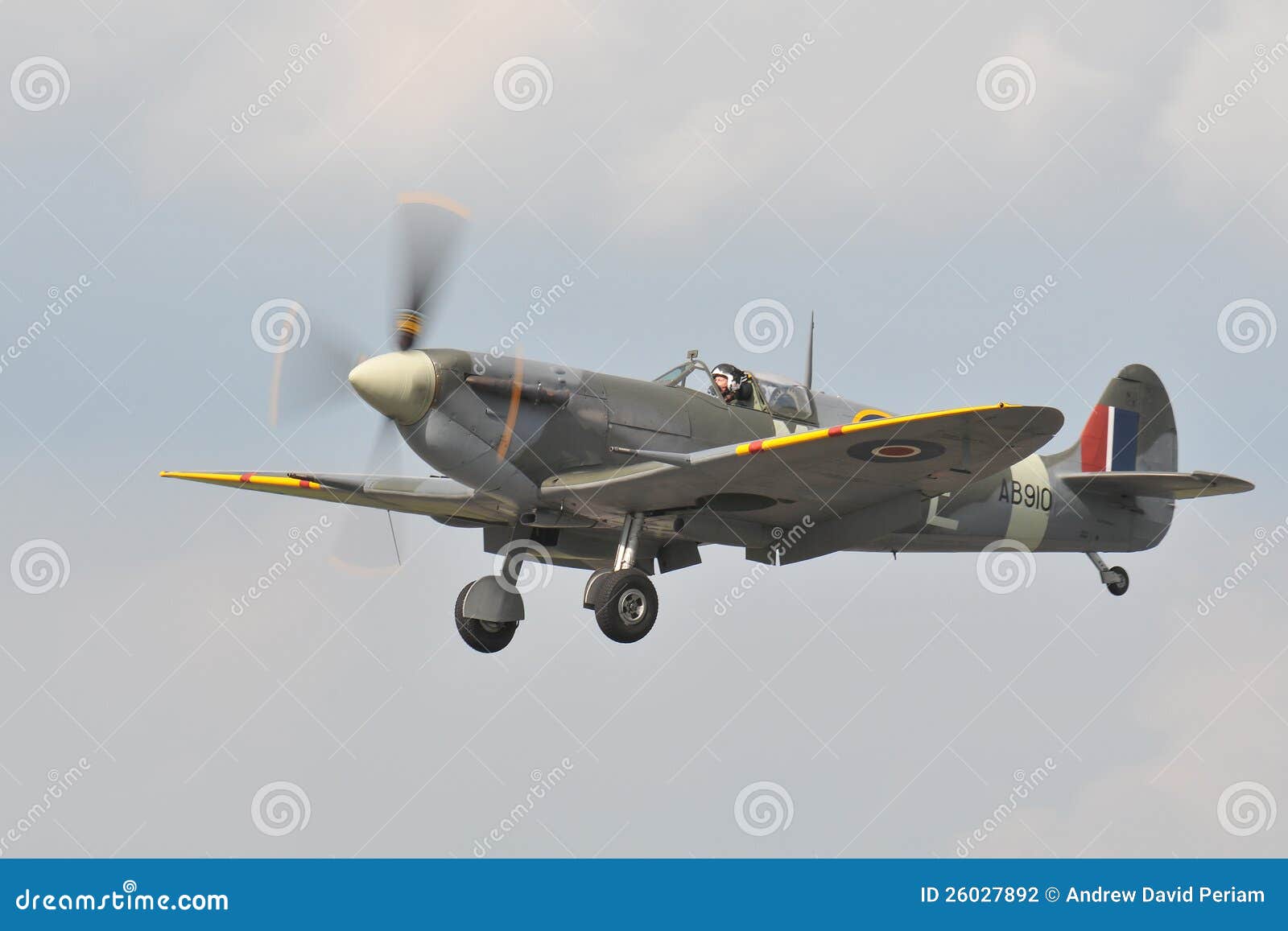Spitfire Fighter editorial photography. Image of spin - 26027892