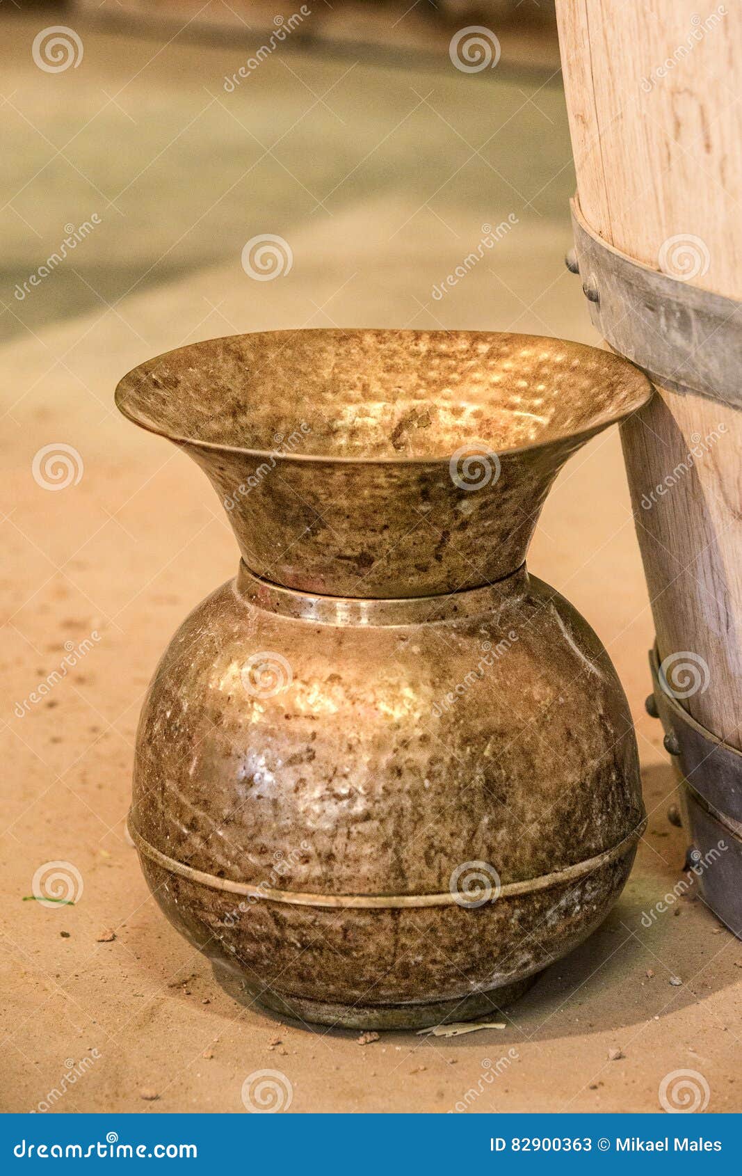 Spittoon stock image. Image of hands, saloon, heavy, spitoon - 82900363