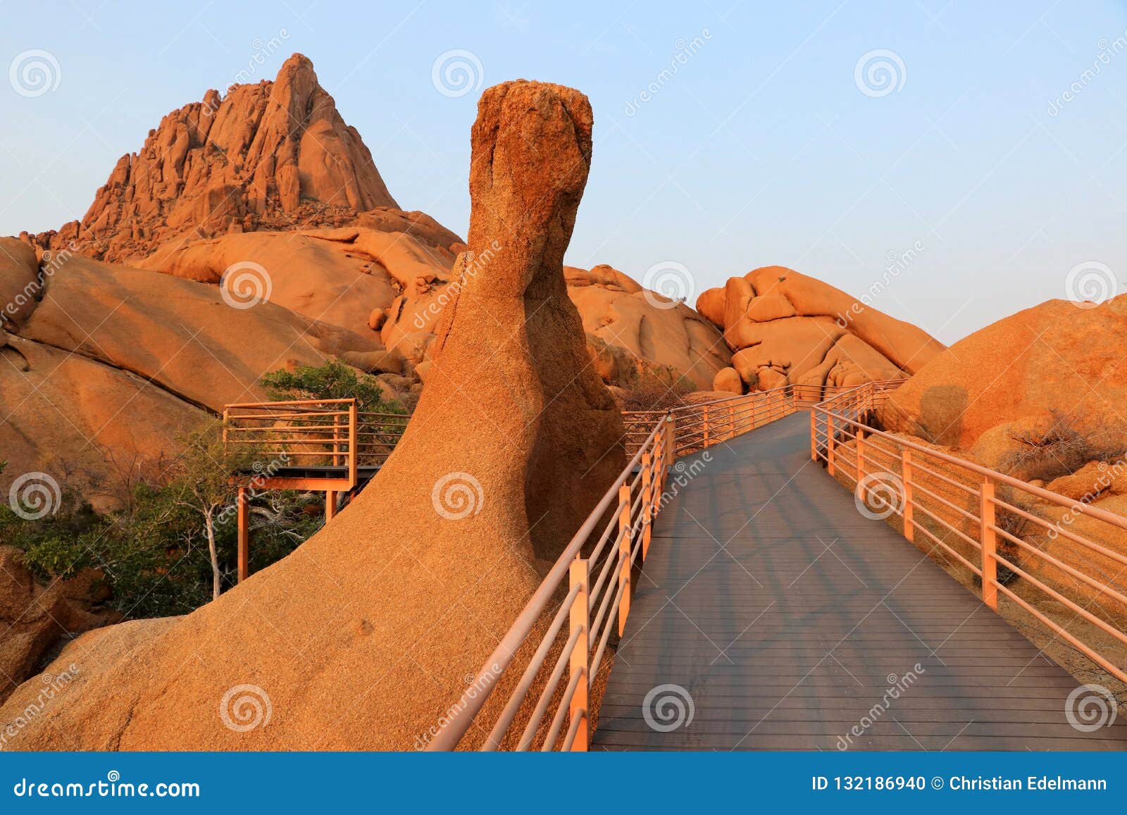 Spitzkoppe Con La Namibia Di Roccia Rossa Afrika Fotografia Stock ...