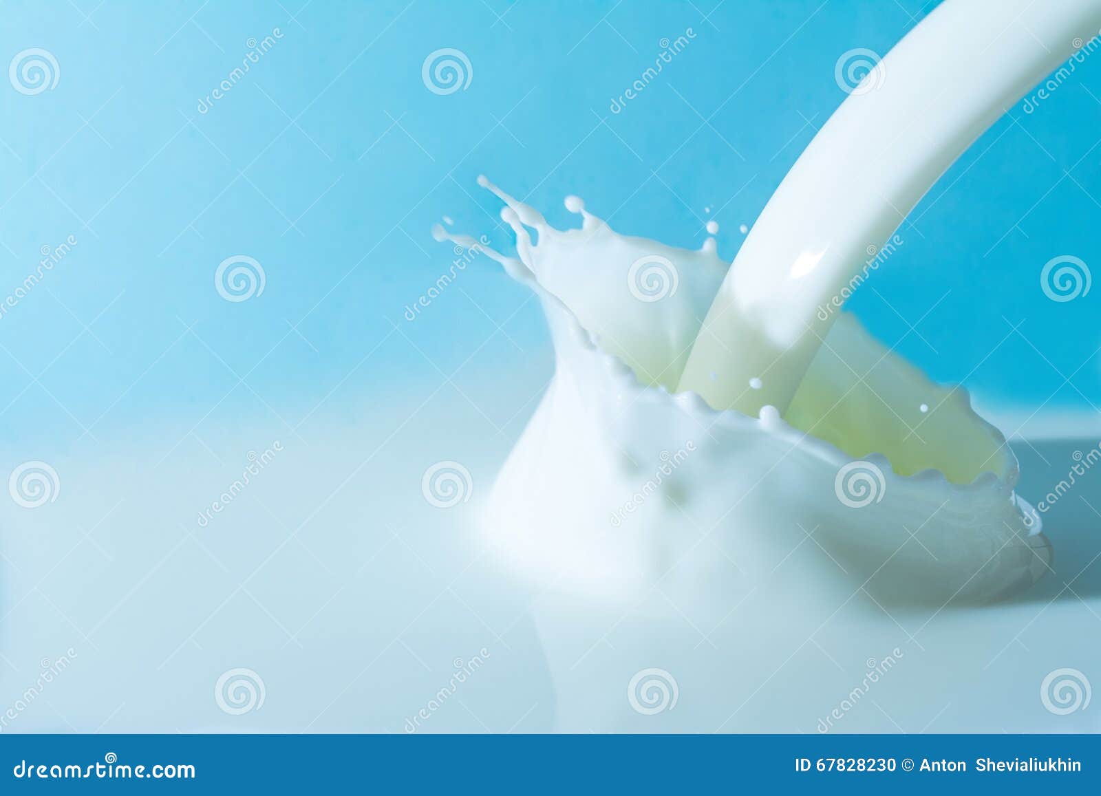 Milk Spray Stream