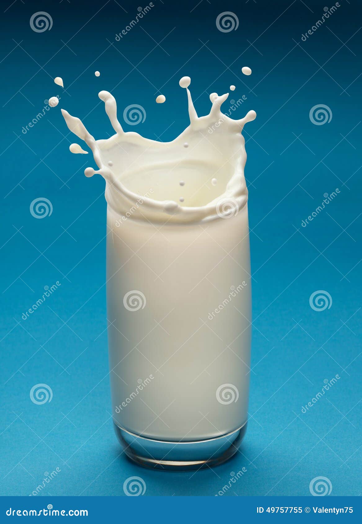 Splash of Milk in the Shape of Heart. Stock Image - Image of drink ...