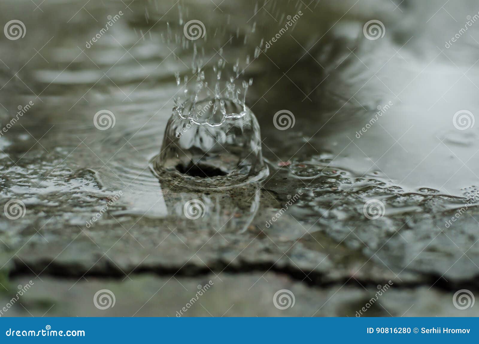 Splash,rain on Asphalt. Drops Stock Photo - Image of pavement, raindrop ...