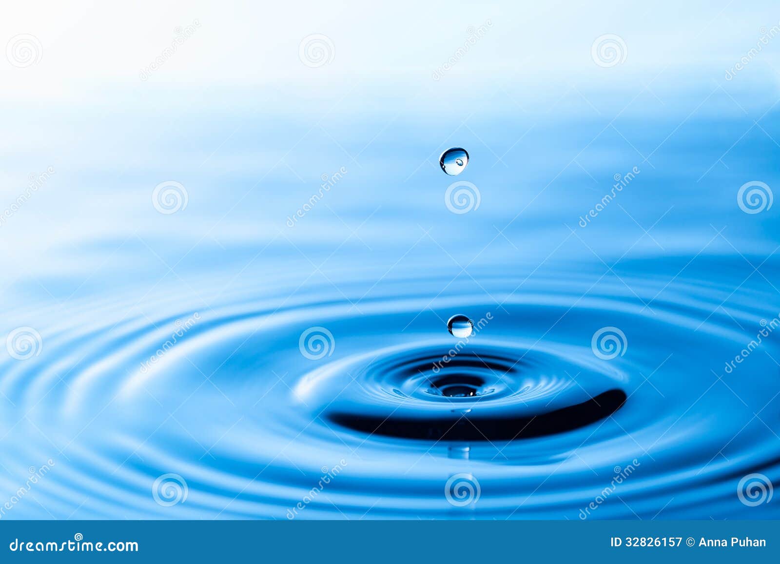 Splash of water crown stock image. Image of splashing - 32826157