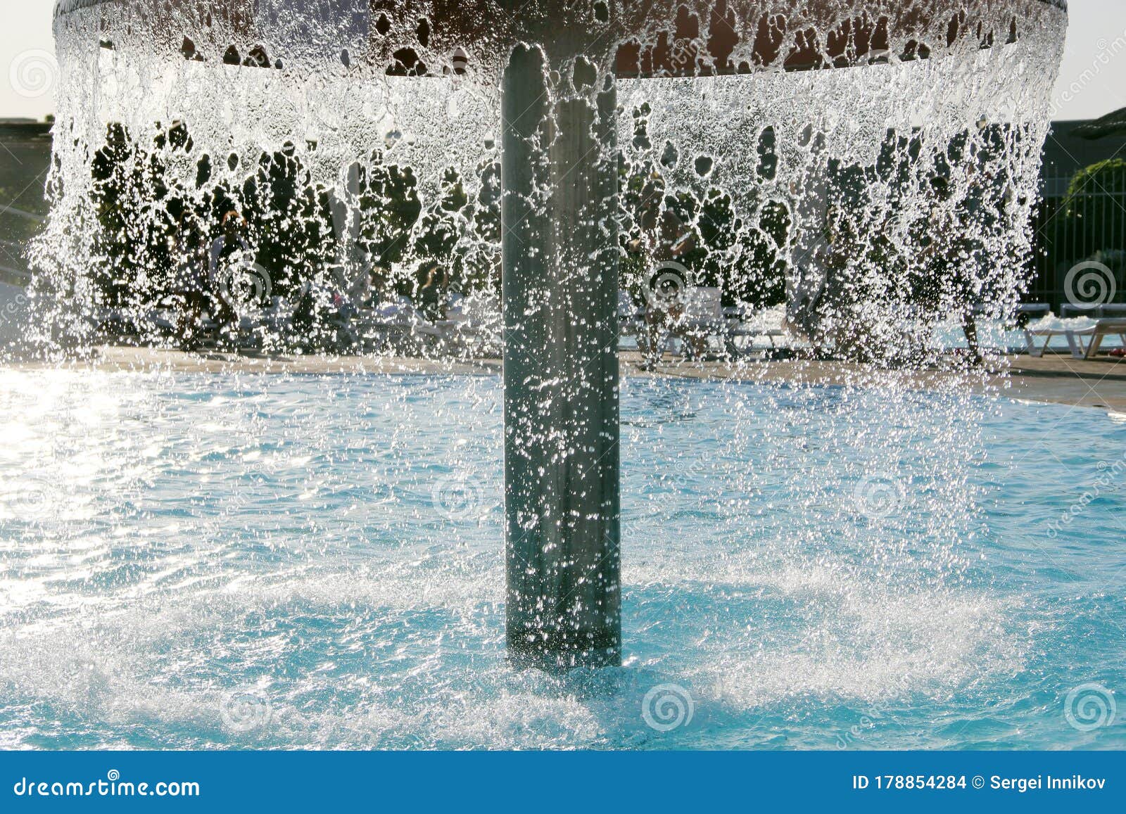 Splashes of Water Fall Down Stock Photo - Image of macro, nature: 178854284