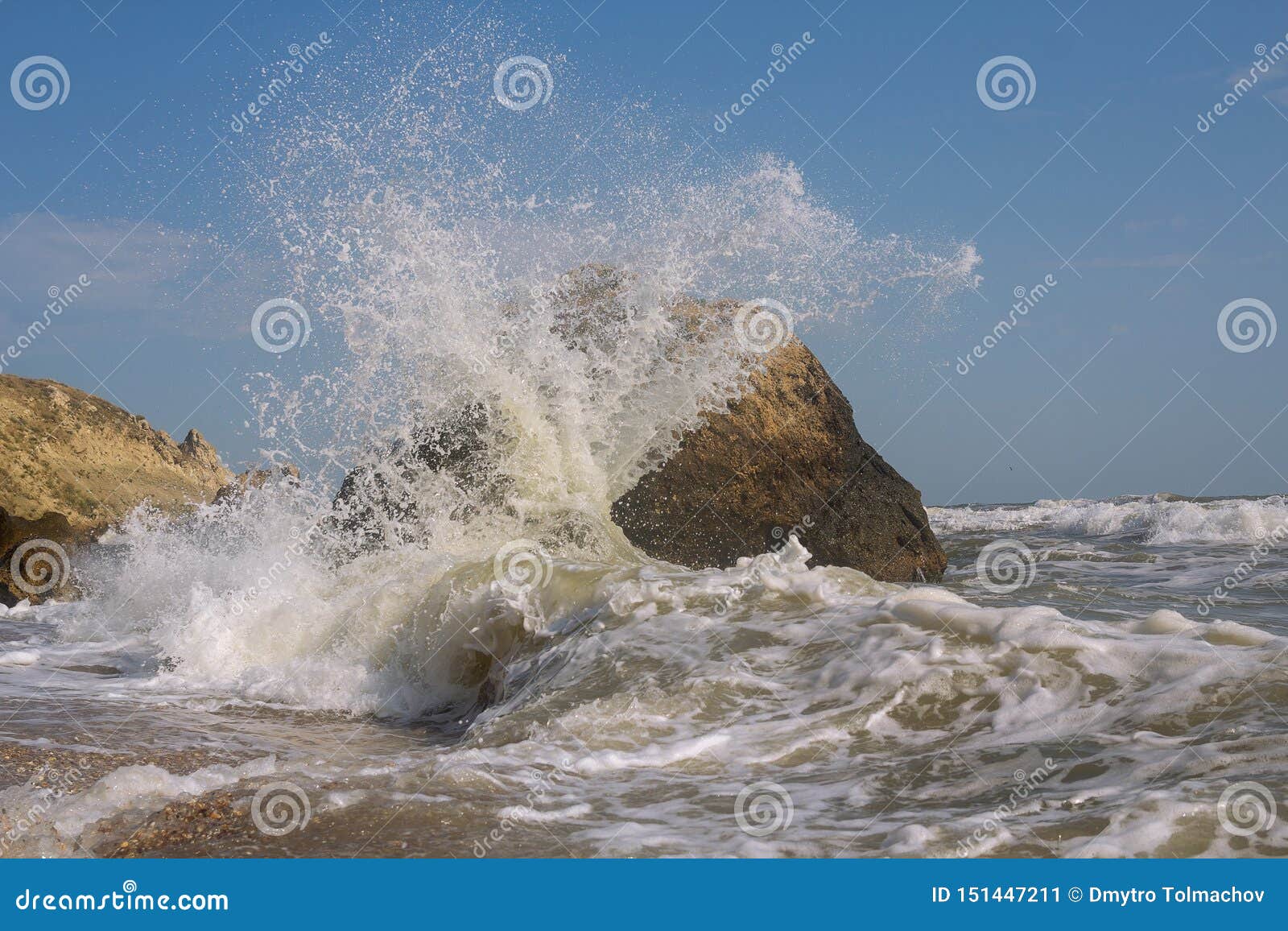 Splashes of Waves Beating on the Shore Stock Image - Image of splash ...