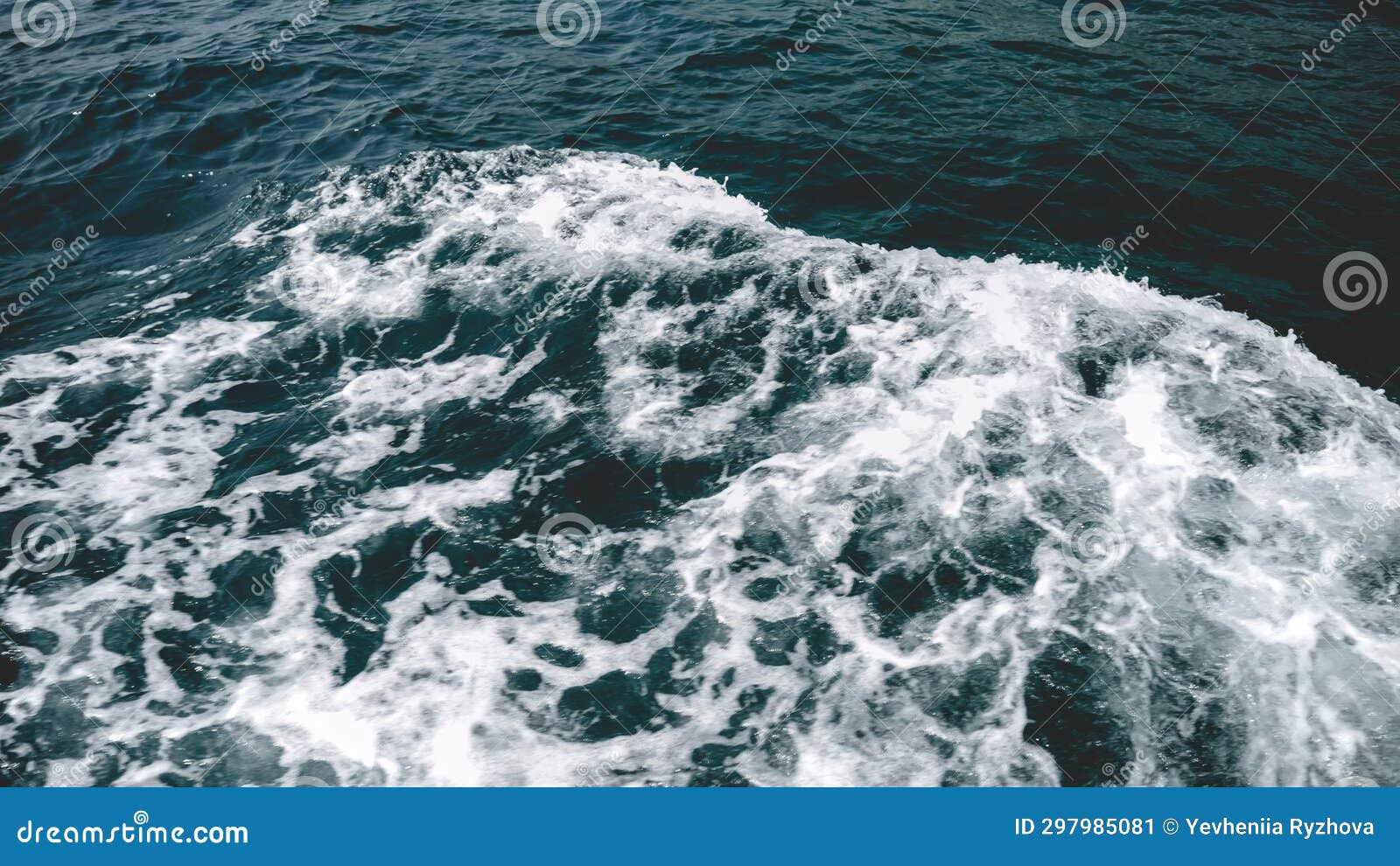 Splashing Cold Sea Waves and Wake from the Ship in Ocean Water Stock ...