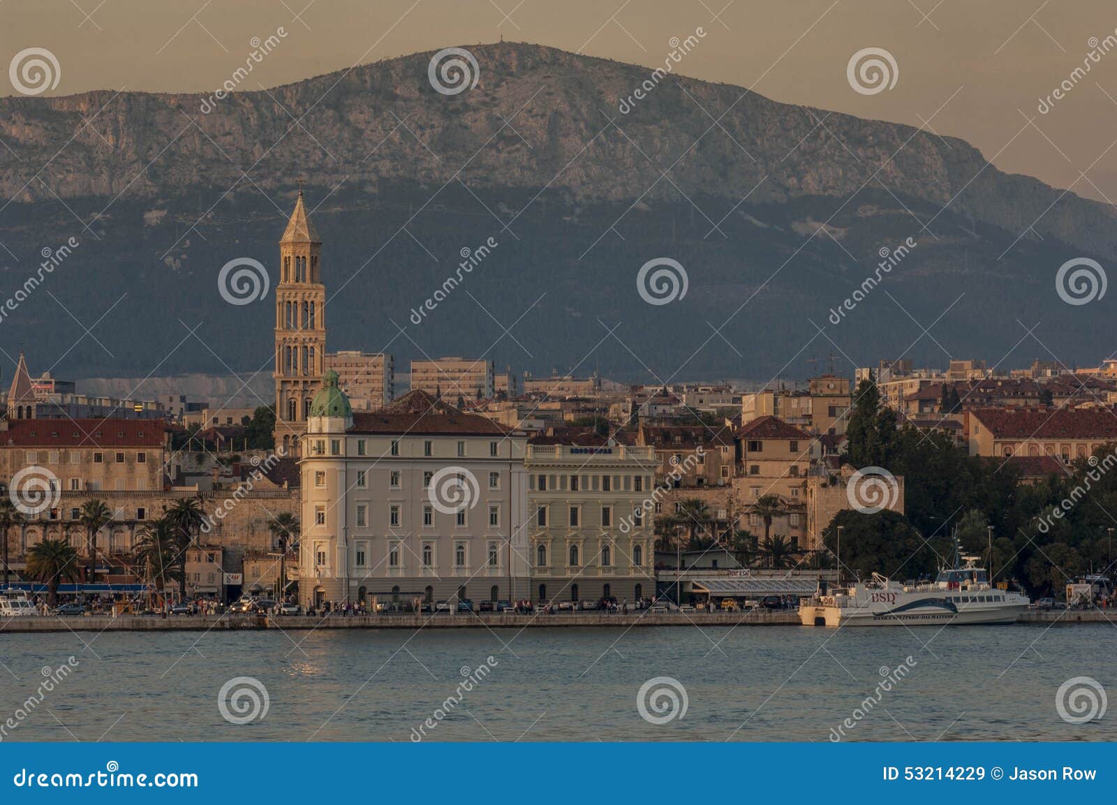 SPLIT/CROATIA Cityscape of Split at Dusk Editorial Stock Image - Image ...