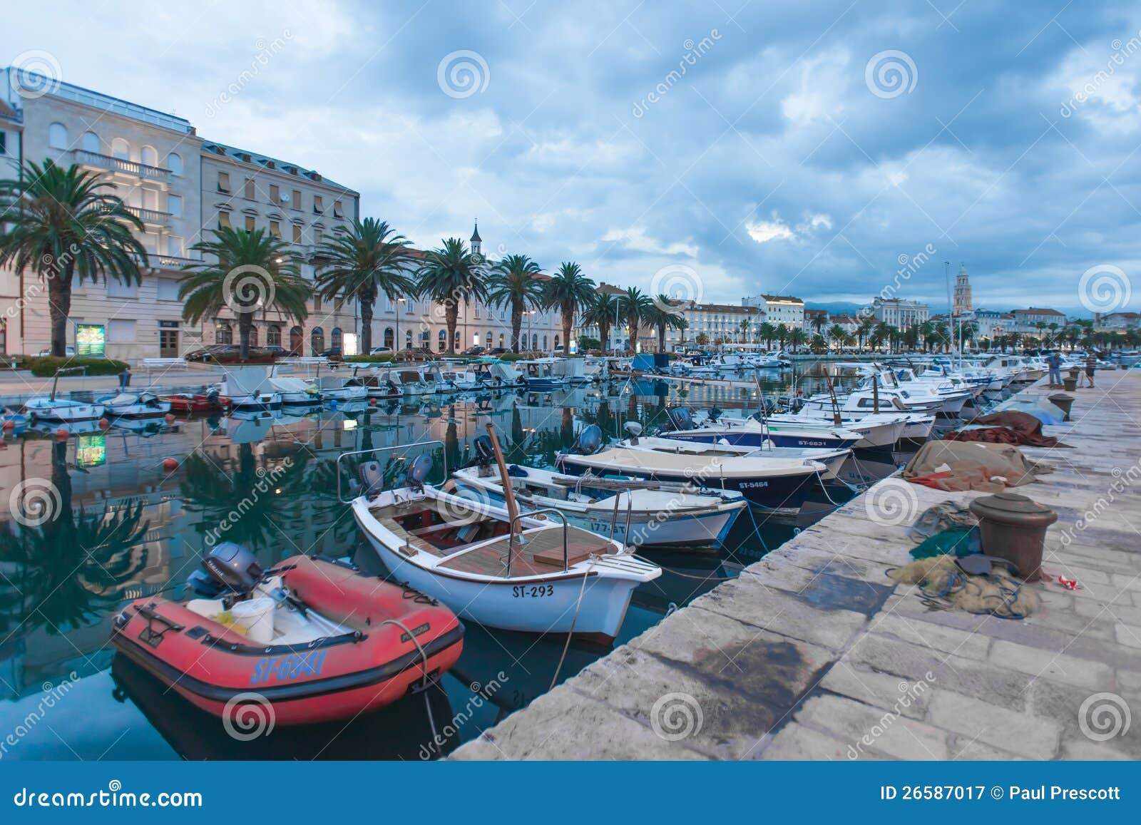 Split harbour editorial photography. Image of structure - 26587017