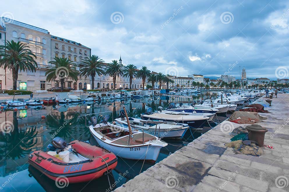 Split harbour editorial photography. Image of structure - 26587017