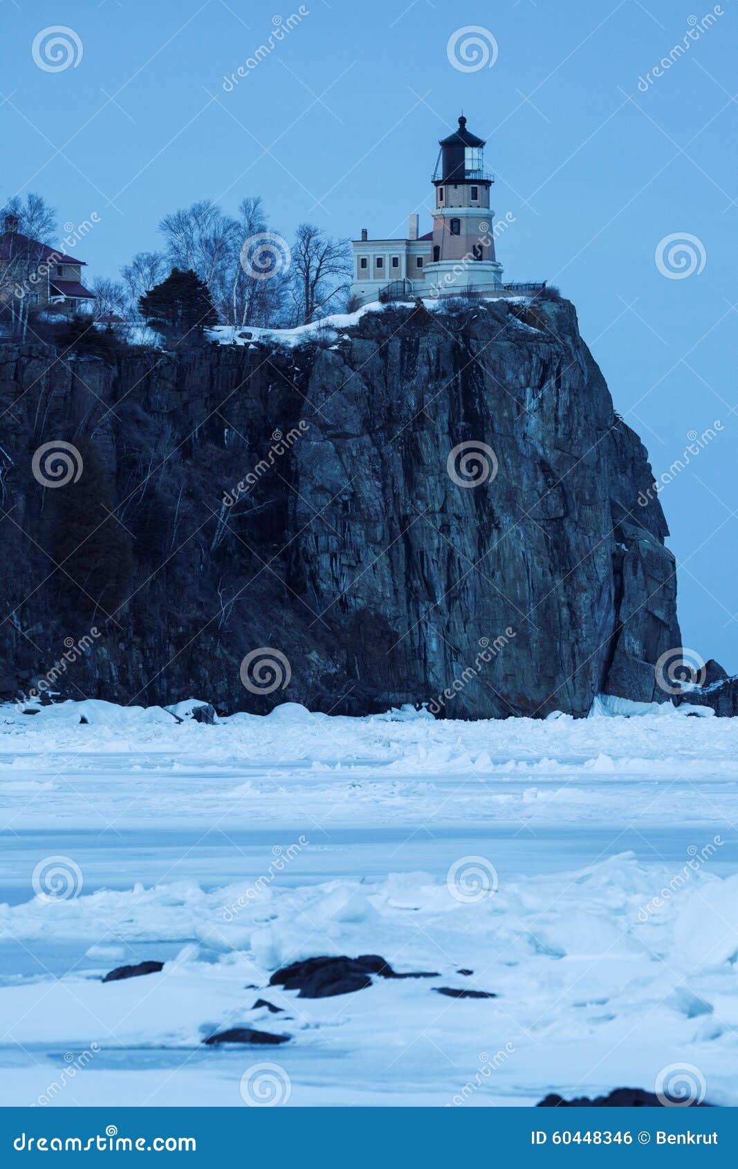 Split Rock Lighthouse at Dusk Stock Photo - Image of silver, lighthouse ...