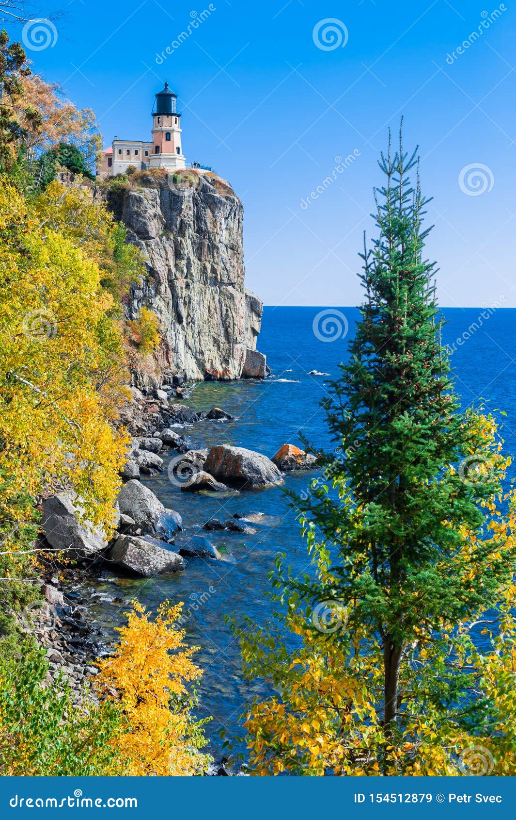 Split Rock Lighthouse stock image. Image of ocean, states - 154512879