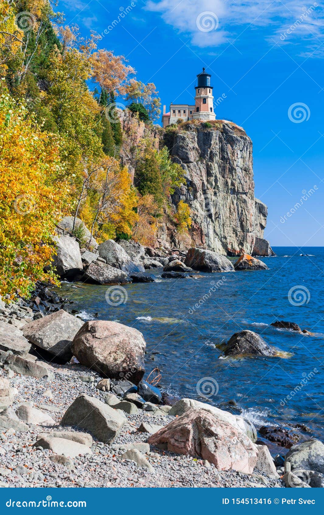 Split Rock Lighthouse stock photo. Image of beam, rock - 154513416