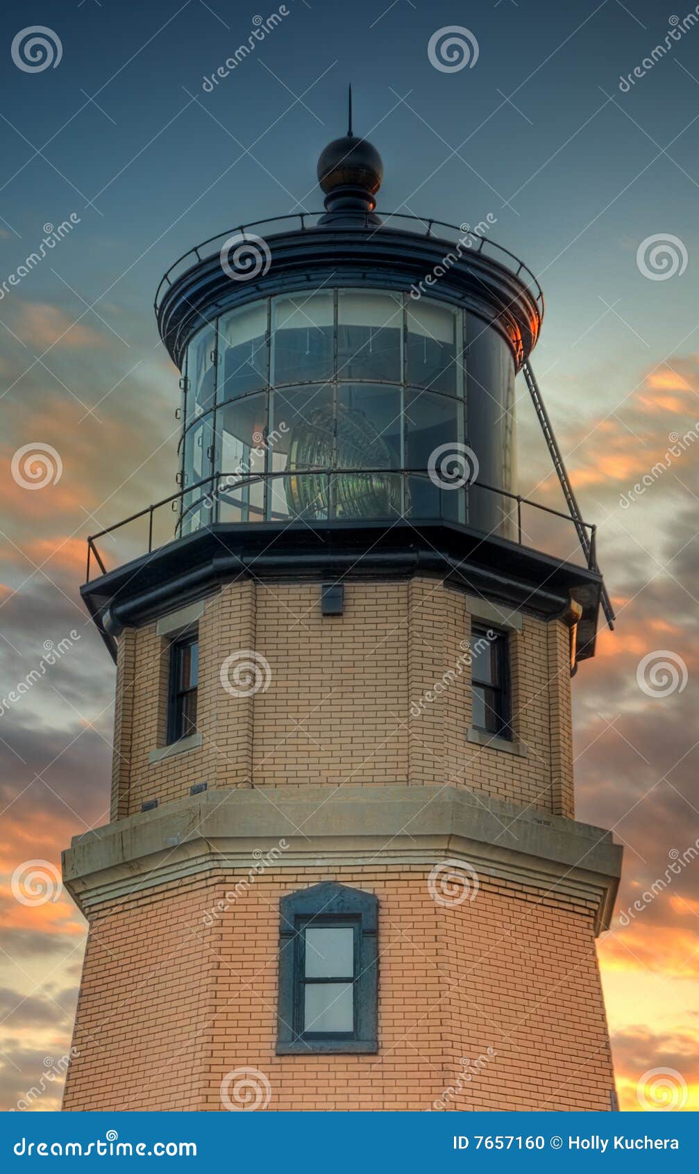 Split Rock Lighthouse Sunset Stock Photo - Image of rock, architecture ...