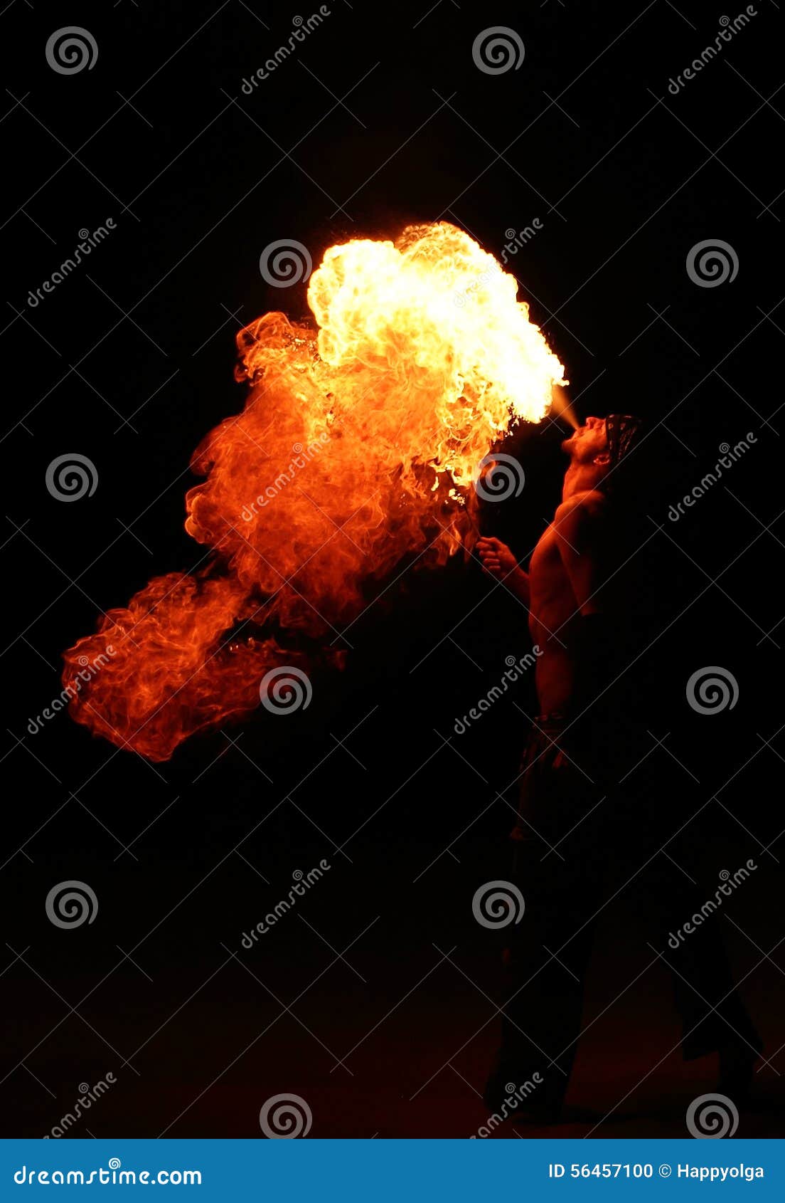 Splitfire Show on the Beach Editorial Image - Image of fire, flight ...