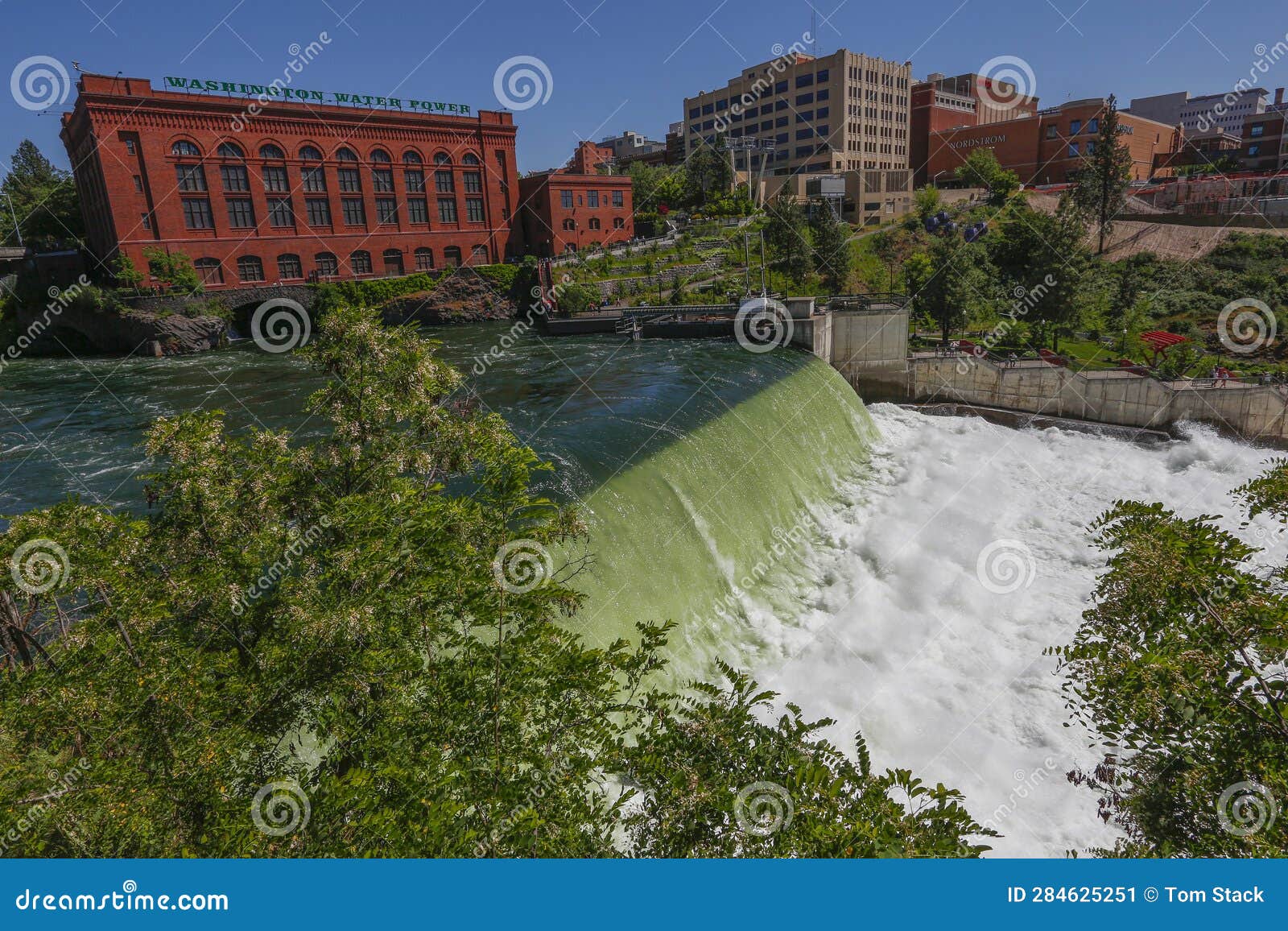 Spokane River Waterfalls in Spokane, WA Editorial Photo - Image of ...
