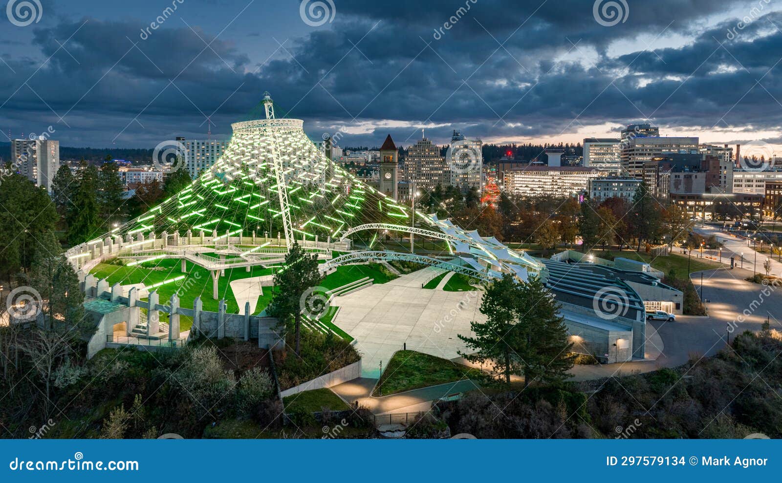 Spokane Sunset Downtown Tower Main Street Editorial Stock Image - Image ...