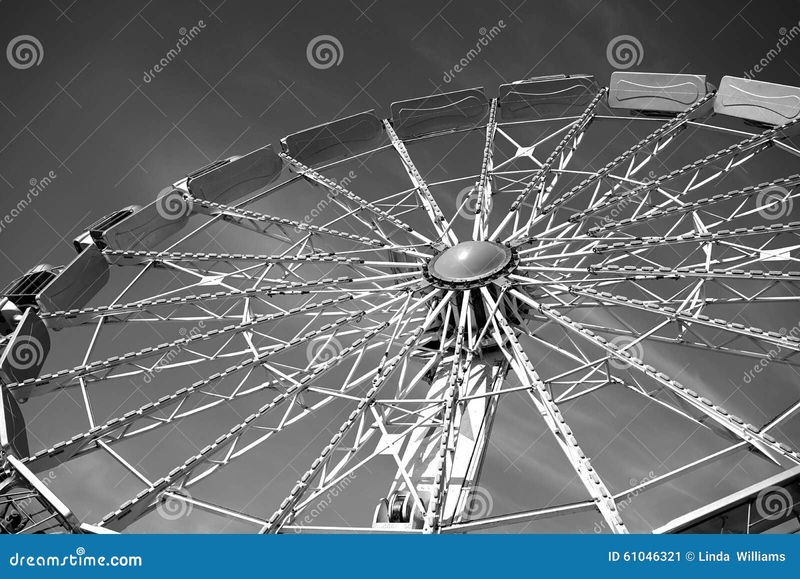 Spoke Structure of a Ferris Wheel Stock Image - Image of apex ...