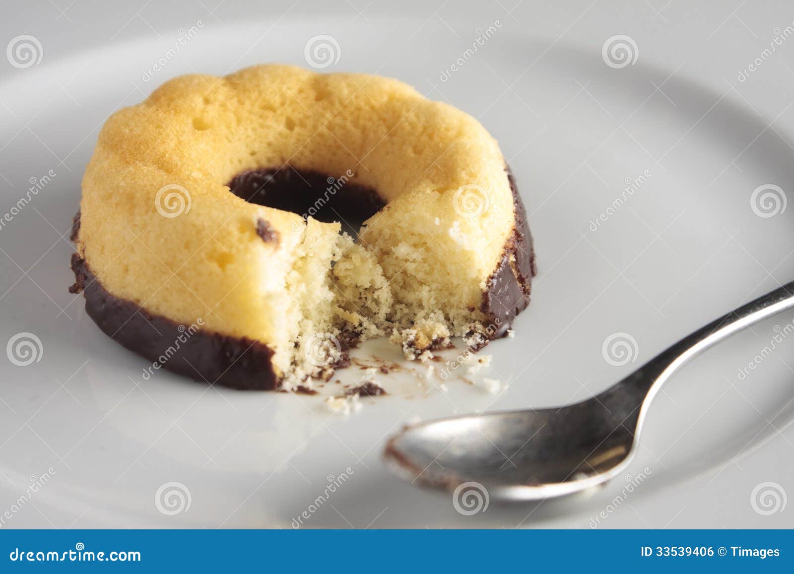 Sponge cake ring stock photo. Image of sponge, food, crockery - 33539406