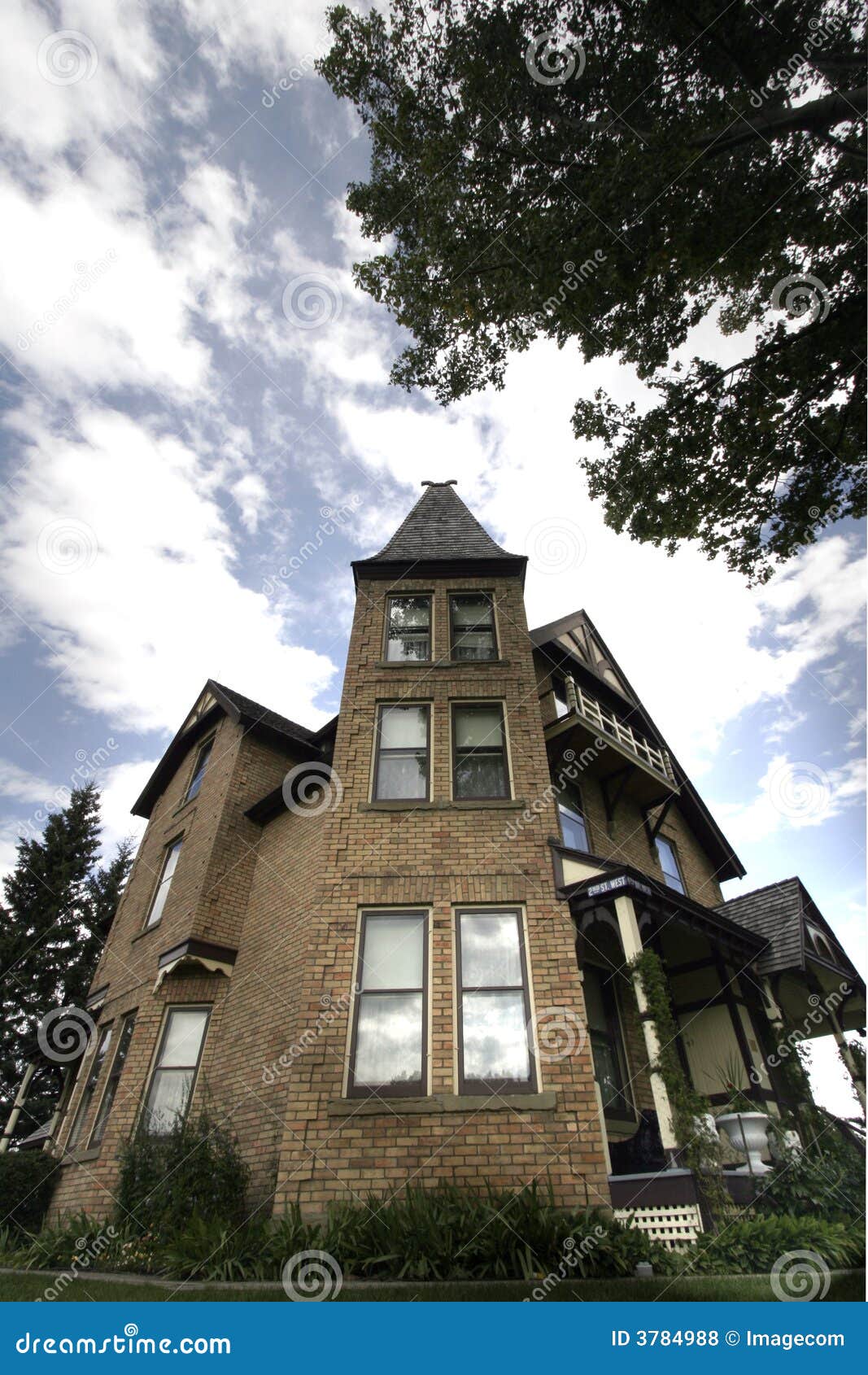 Spookhuis stock foto. Image of halloween, nacht, licht - 3784988