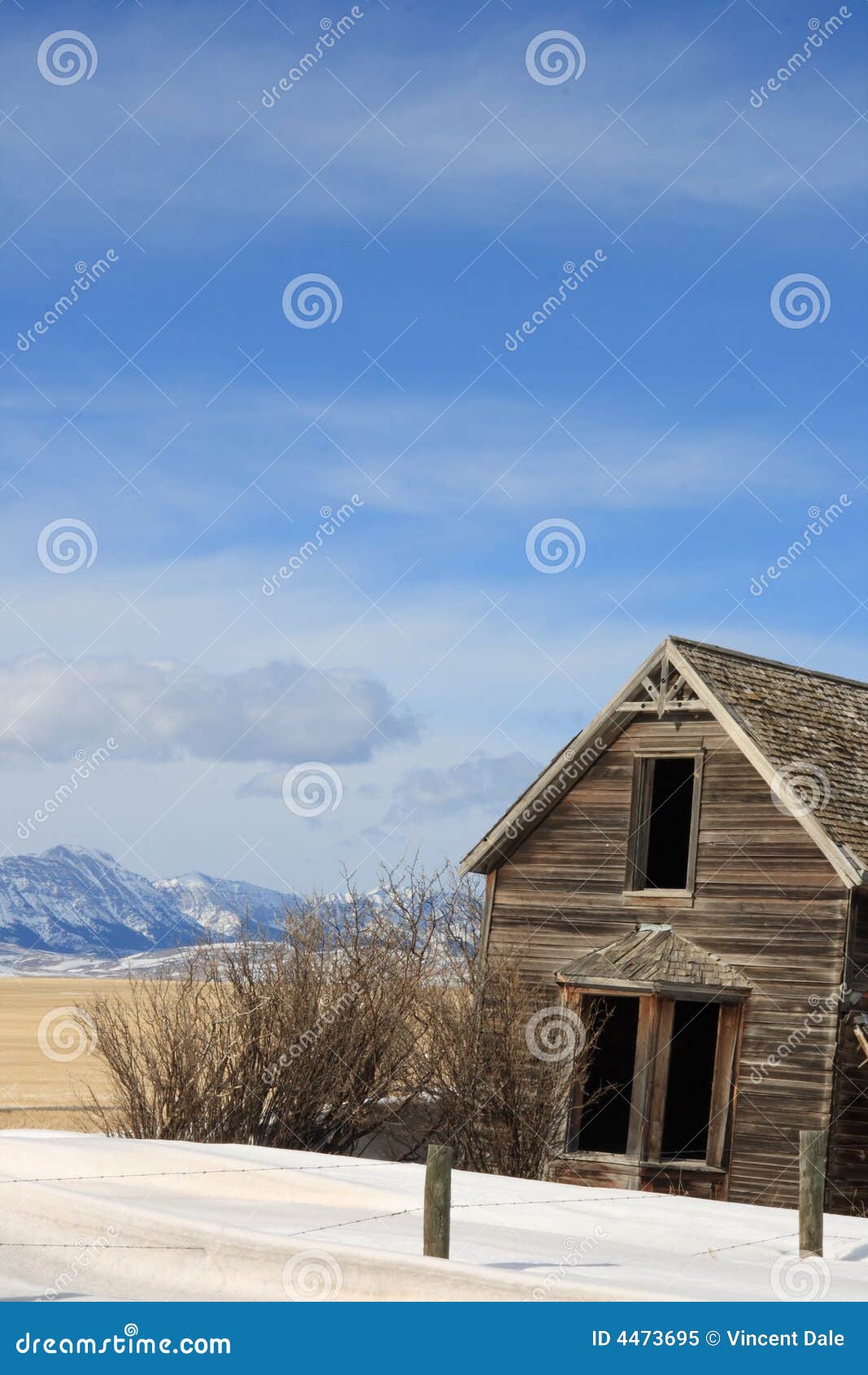 Spooky Abandoned Farmhouse Picture. Image: 4473695